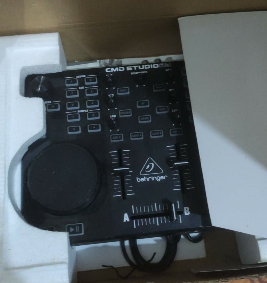 Portable DJ 2-channel turntables - CMD Studio 2A (Behringer), Audio ...