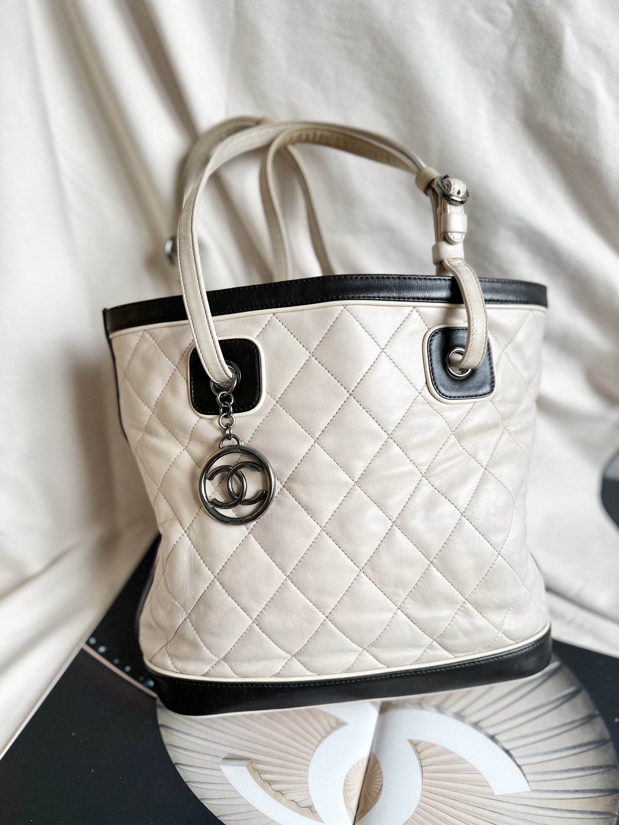 (RTP $10k) Chanel Two Tone Quilted Leather Tote Bag Cambon — Cream ...