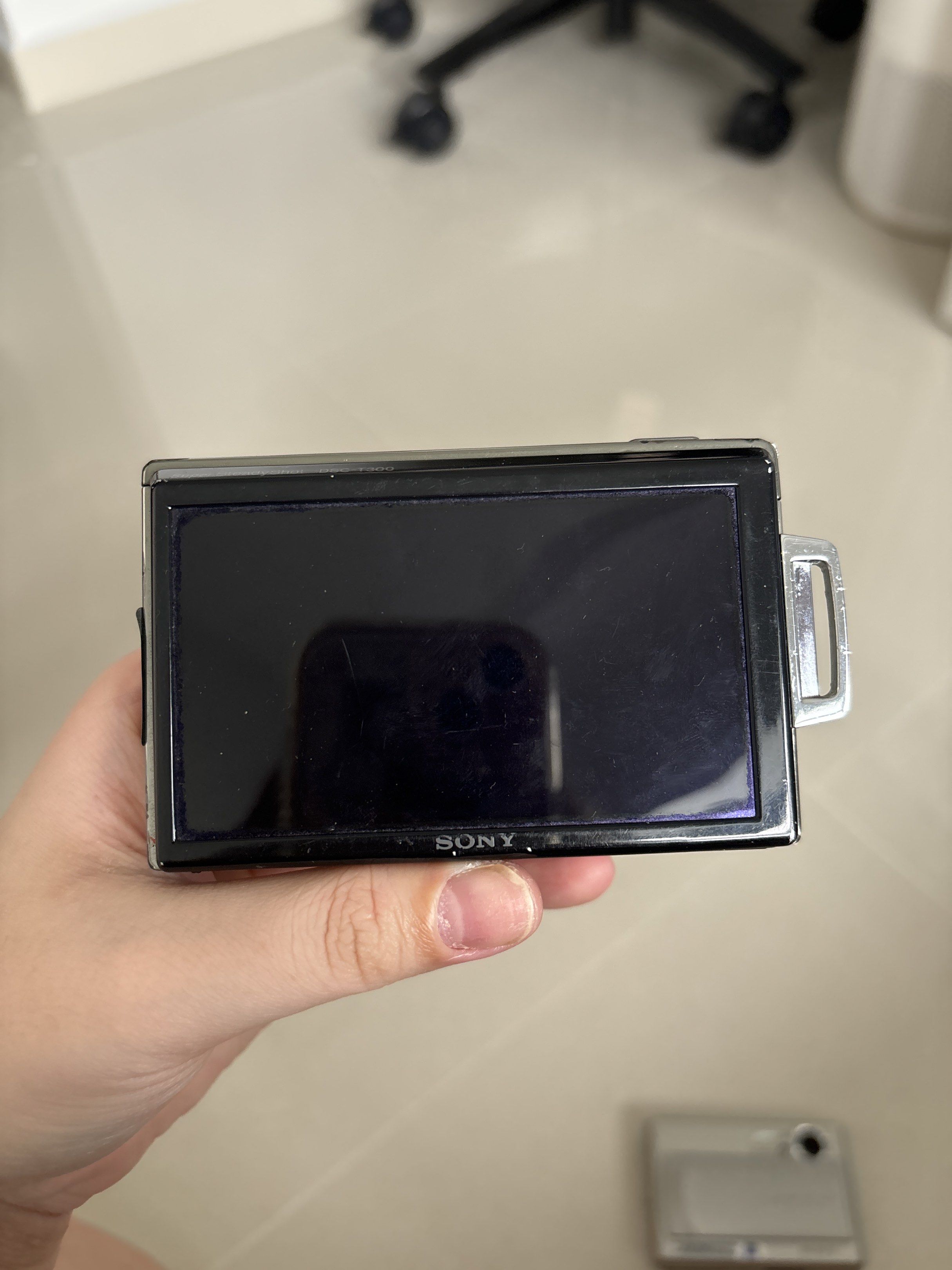 Sony cyber shot digital camera, Photography, Cameras on Carousell