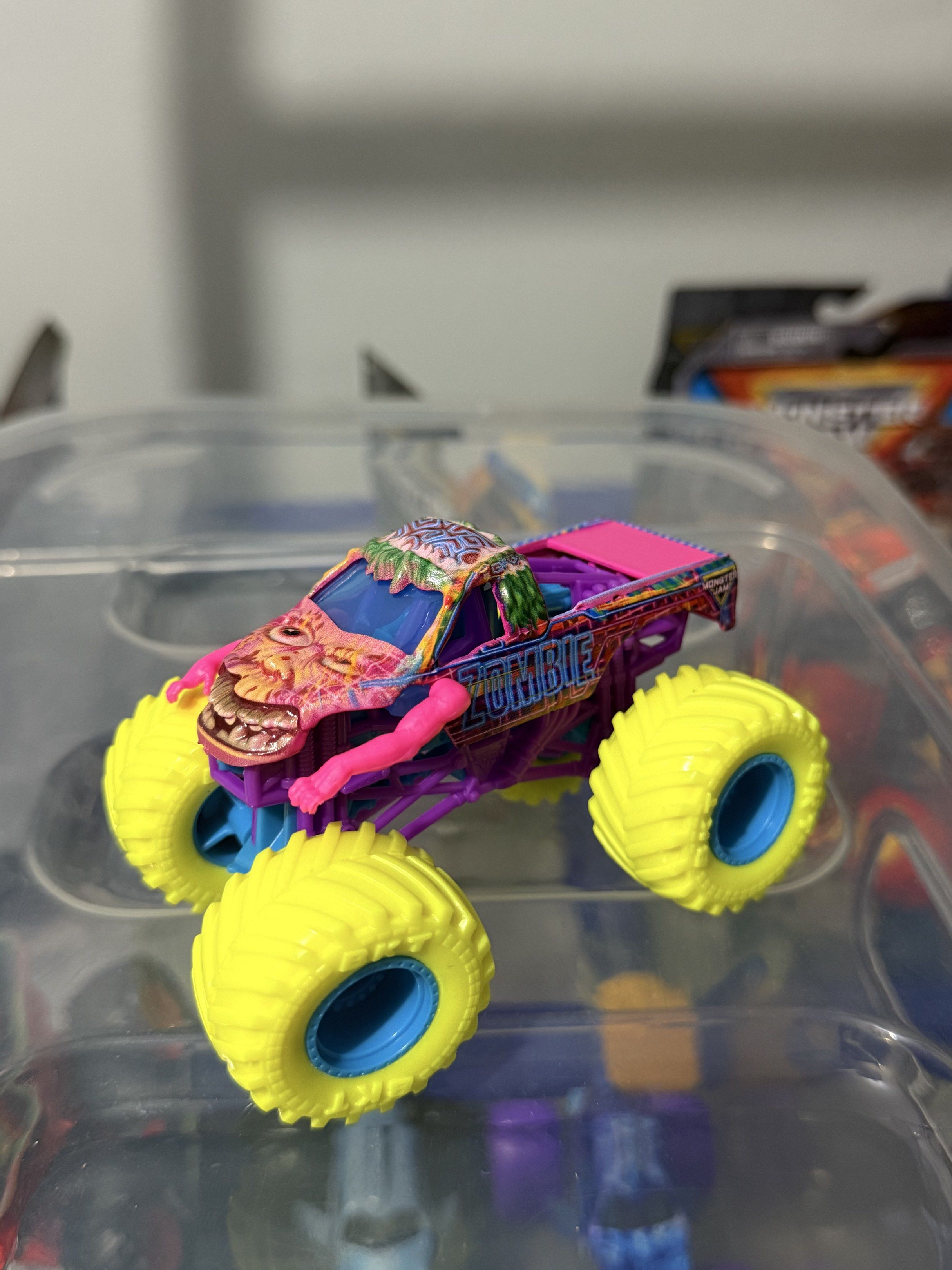 Spin Master Monster Jam Zombie Monster Trucks 2026 1:64 scale, Hobbies ...