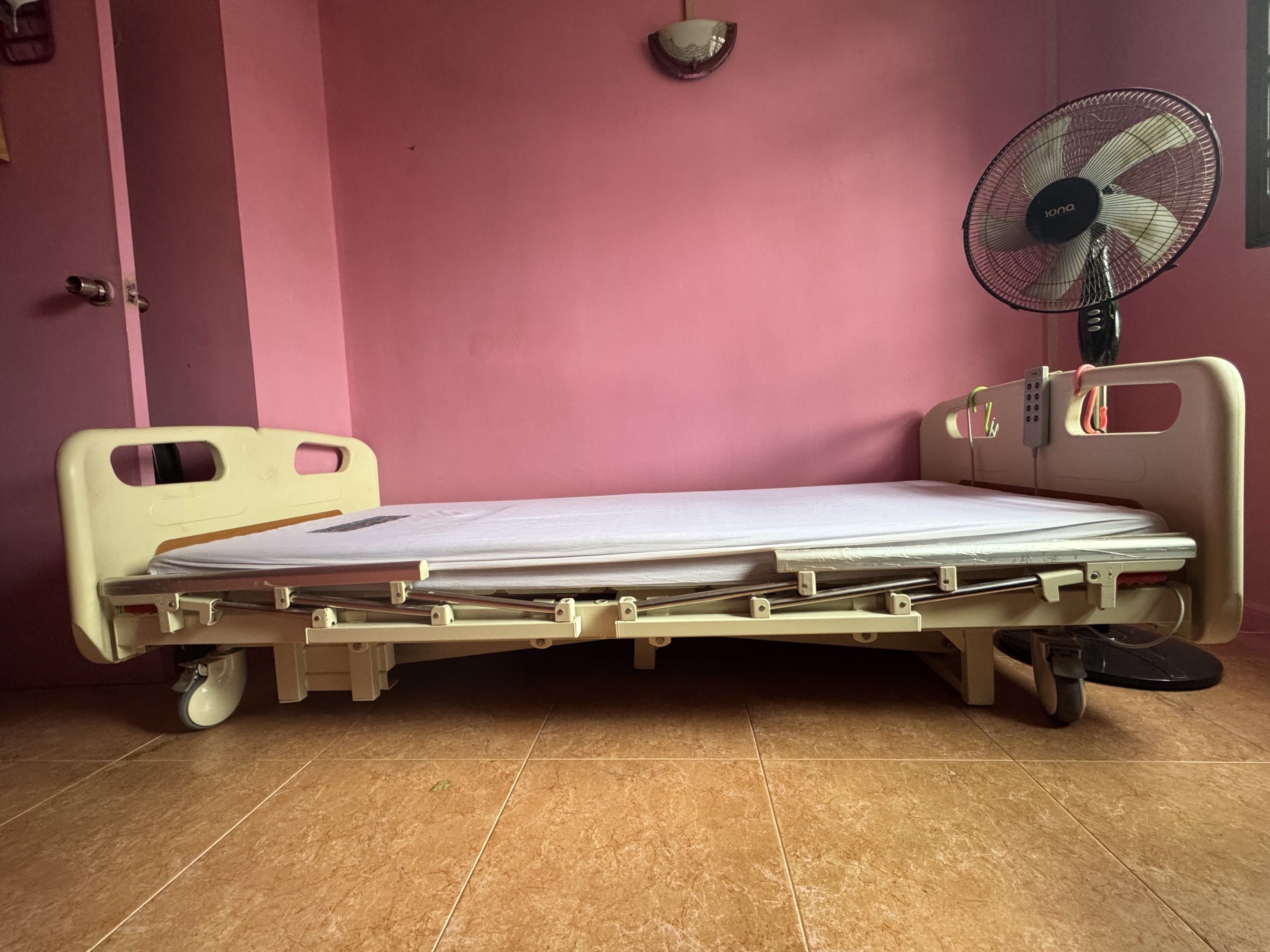 T Motion Electric Hospital Bed, Furniture & Home Living, Furniture, Bed ...