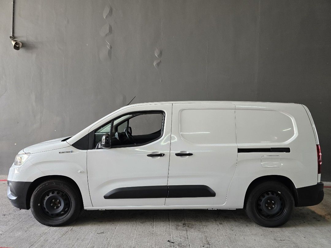 Toyota ProAce City Ev Auto, Cars, Commercial Vehicles, New on Carousell