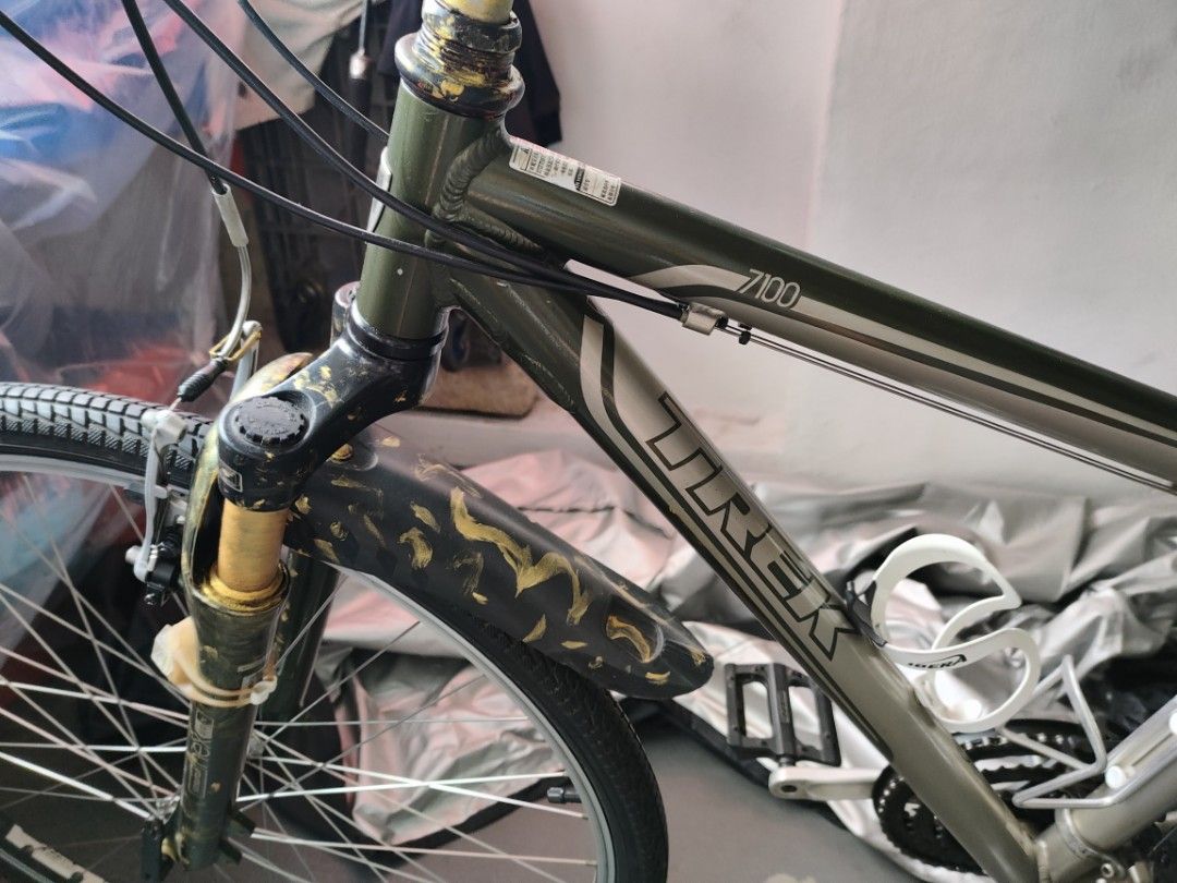 Trek 7100 Hybrid Bike, Sports Equipment, Bicycles & Parts, Bicycles on ...