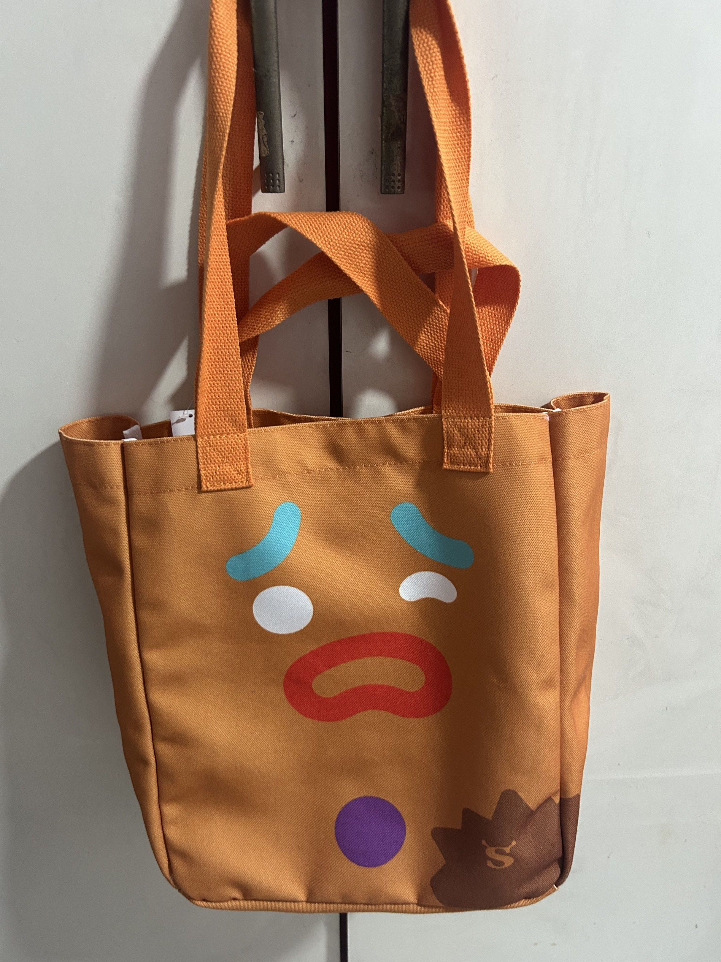 Universal Studios Gingerbread Man Tote Bag, Women's Fashion, Bags ...