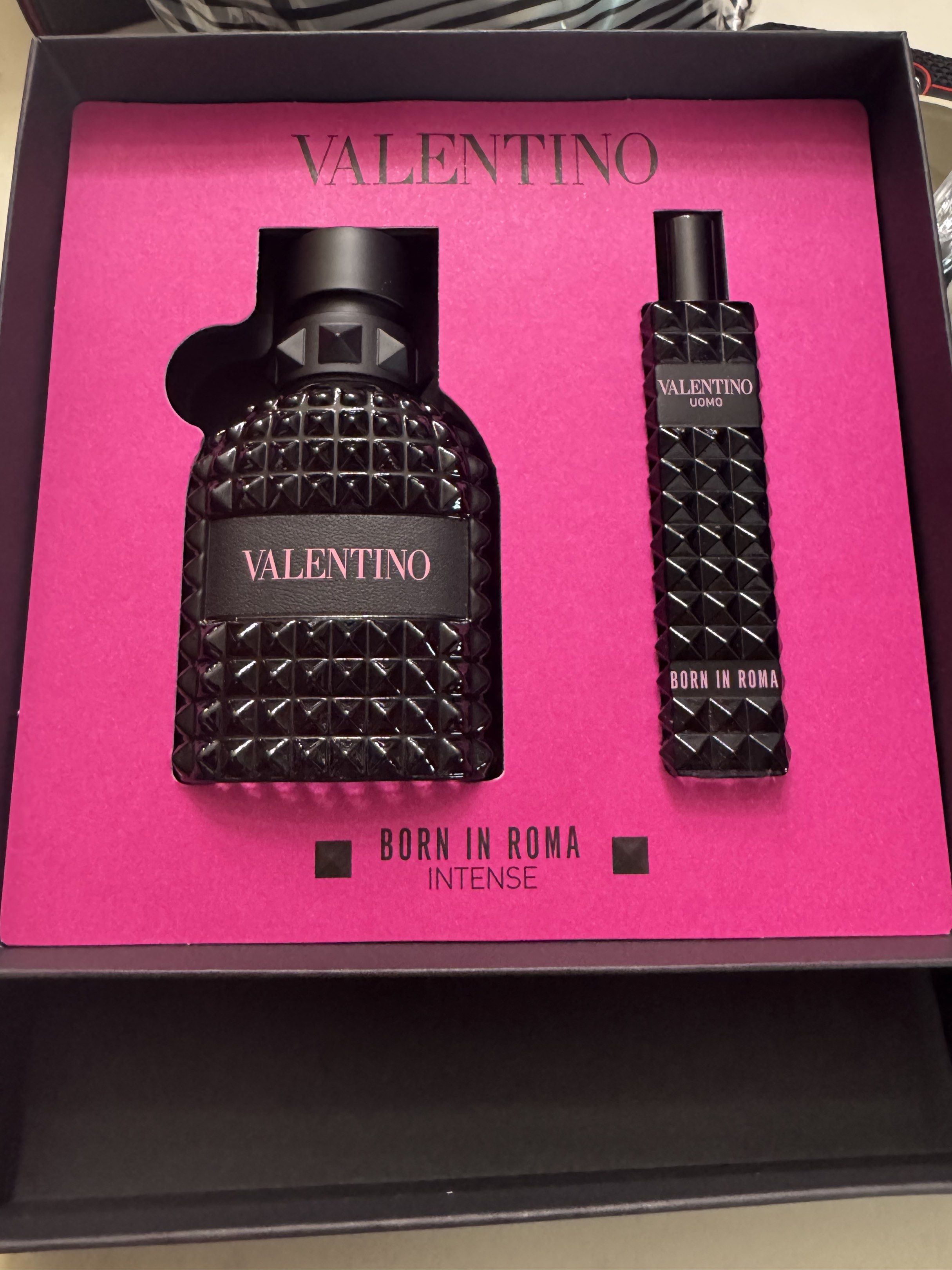 Valentino Born in Roma Intense Gift Set, Beauty & Personal Care ...