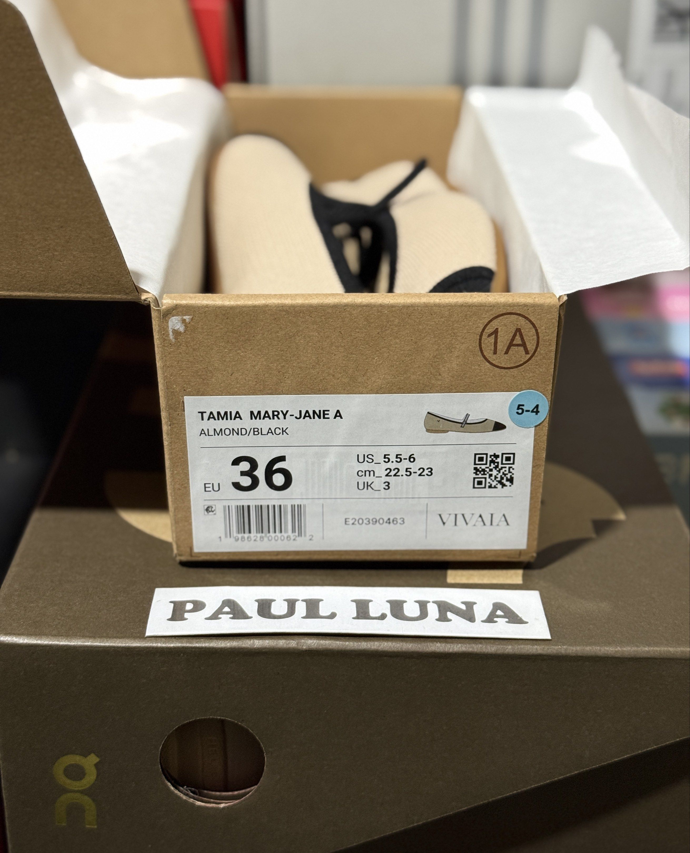 VIVAIA Almond-Toe Mary Janes, Women's Fashion, Footwear, Flats ...