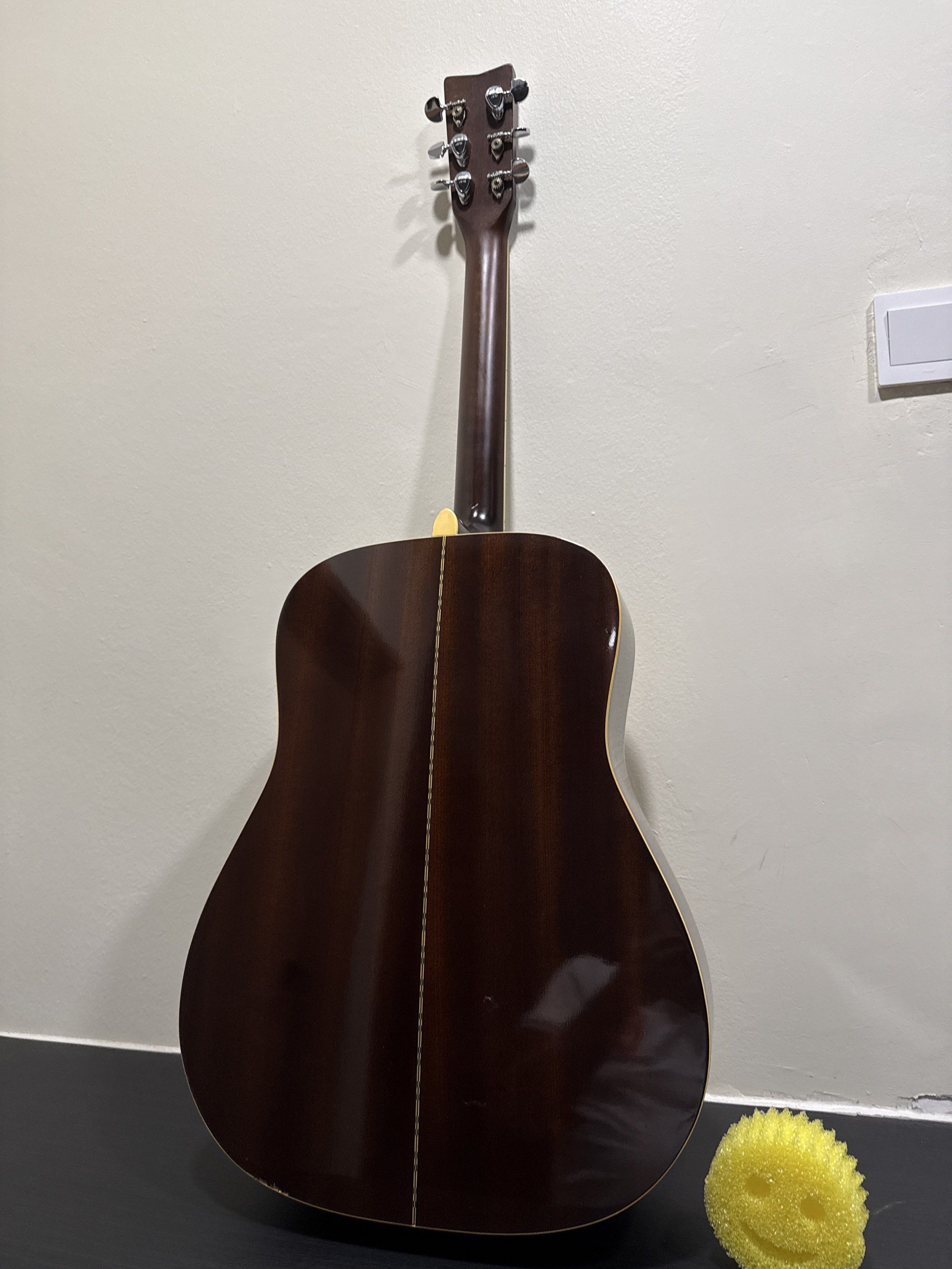 Yamaha FG-201B Acoustic Guitar, Hobbies & Toys, Musical Instruments on ...