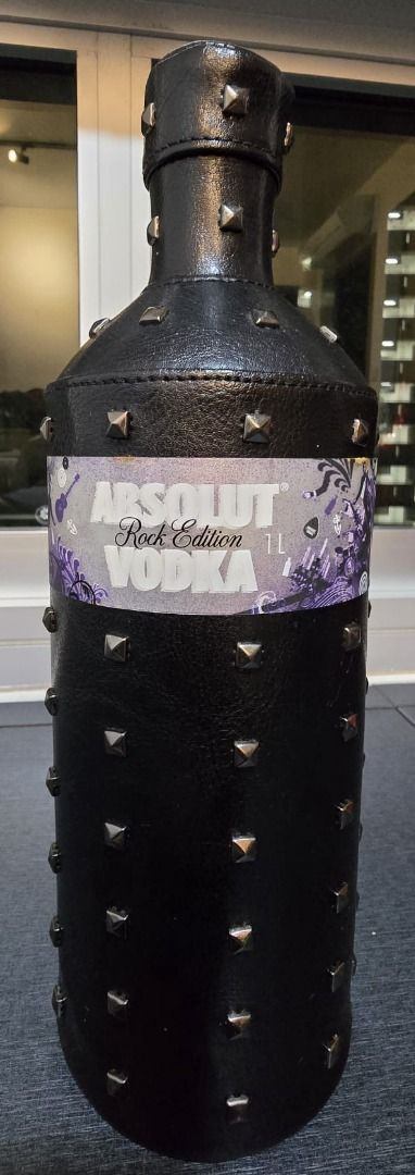 Absolut Rock Edition Vodka Bottle (NEW), Food & Drinks, Alcoholic ...