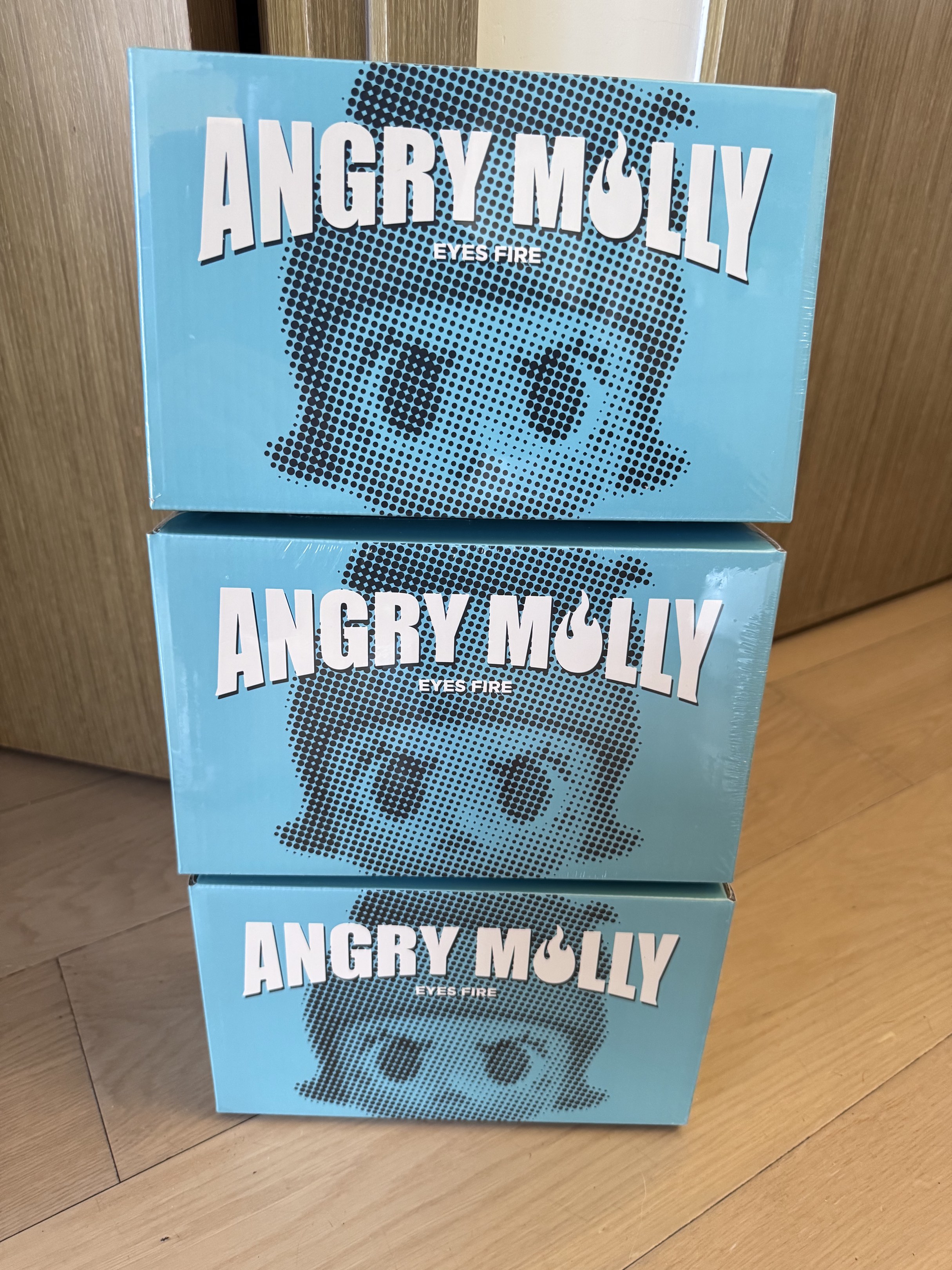Angry Molly eye fire 瞳火 全球限定, 興趣及遊戲, 玩具 & 遊戲類 - Carousell