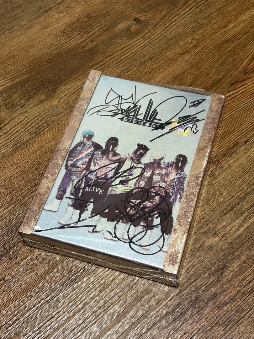 BIGBANG Alive Signed Album, Hobbies & Toys, Memorabilia & Collectibles ...
