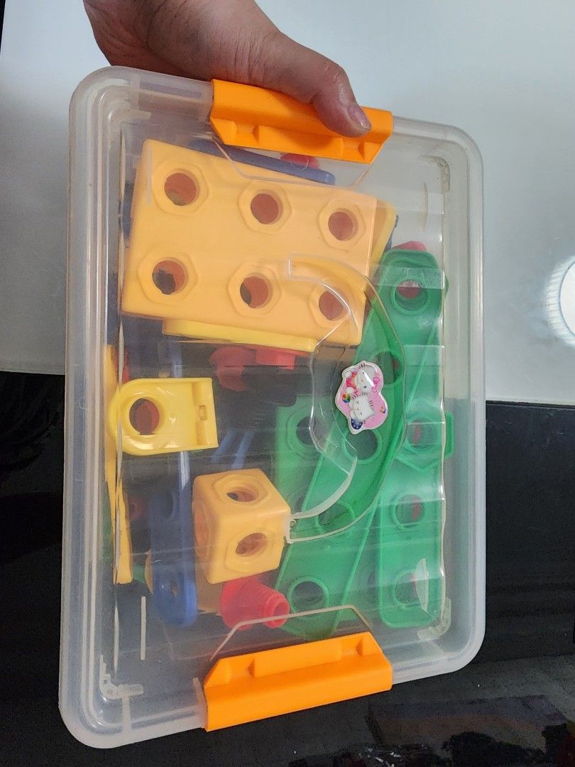 BoltZ Deluxe Building Set - 85 Pieces, Hobbies & Toys, Toys & Games on ...