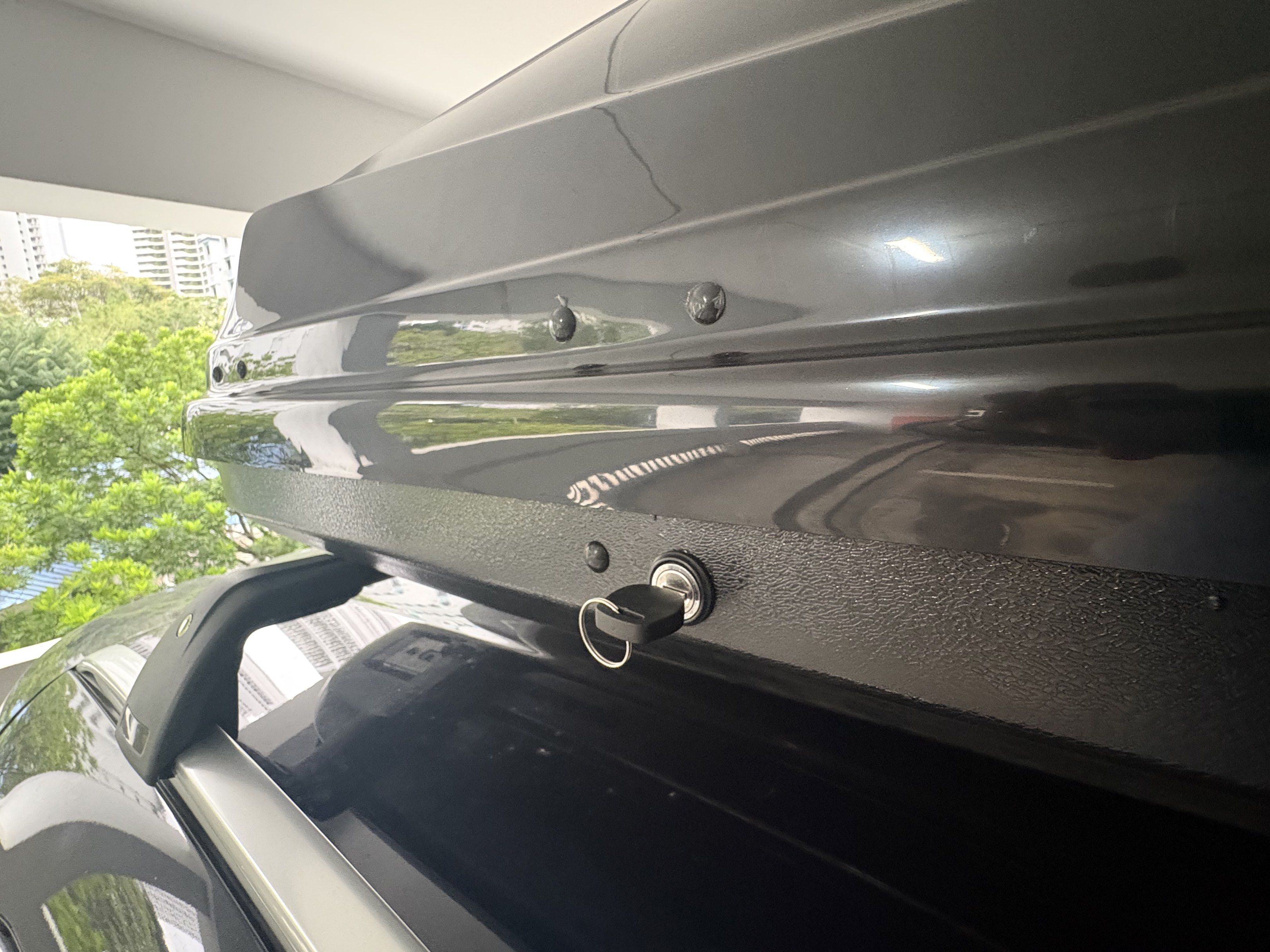 Car roof storage box with universal roof cross bars, Car Accessories ...