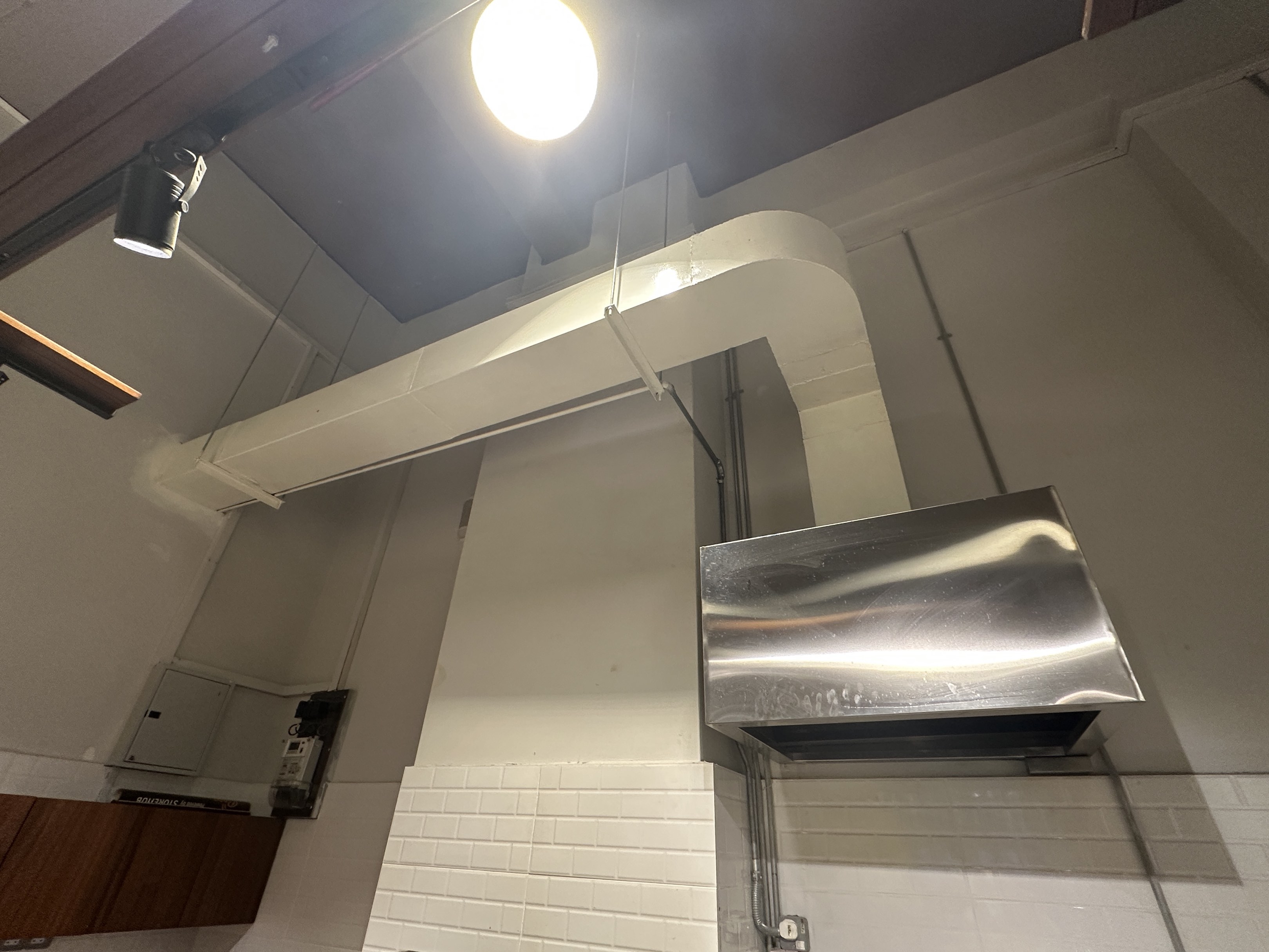 Commercial restaurant kitchen hood & extractor fan, TV & Home ...