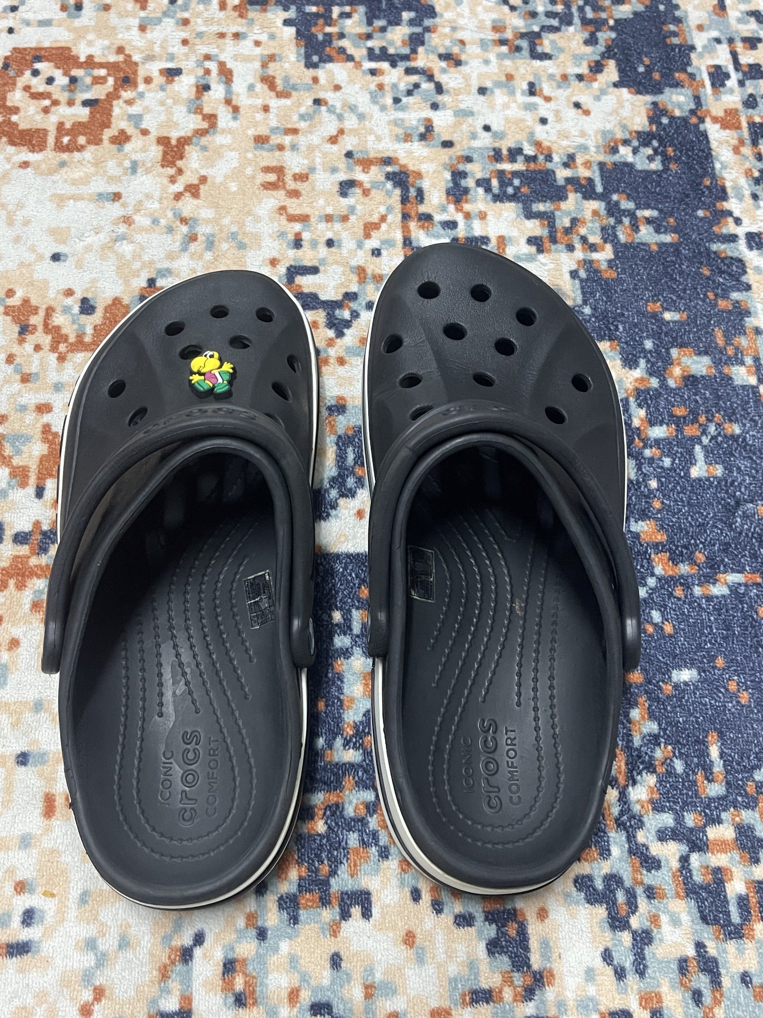 Crocs Classic Clog Black White, Men's Fashion, Footwear, Flipflops and ...