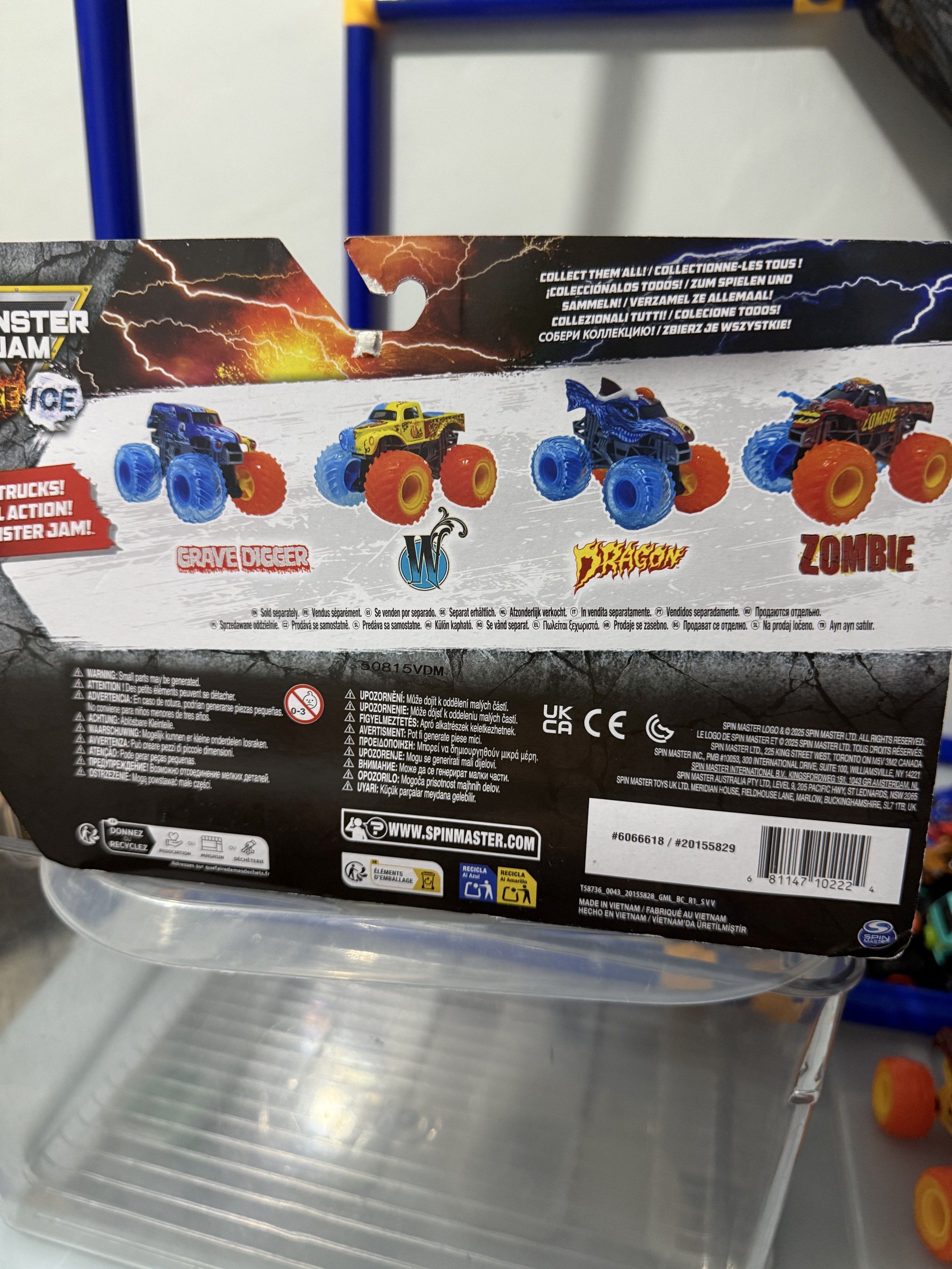 Double Pack Fire & Ice Spin Master Monster Jam Monster Trucks 1:64 ...