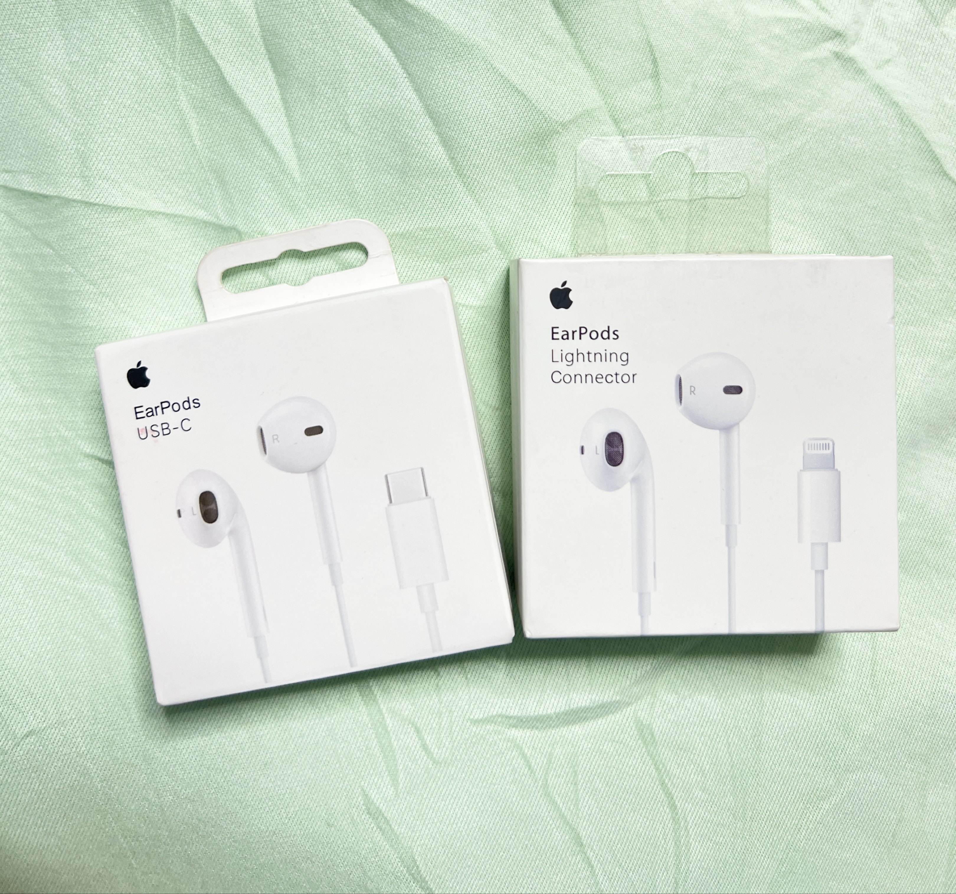 EarPods USB-C and Lightning Connector, Audio, Earphones on Carousell