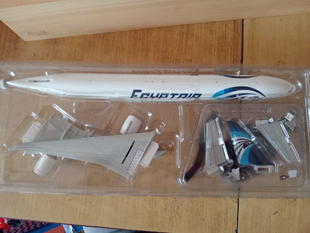 Egyptair Star Alliance Airbus Resin Model Aircraft 1/200 Airbus 777 ...