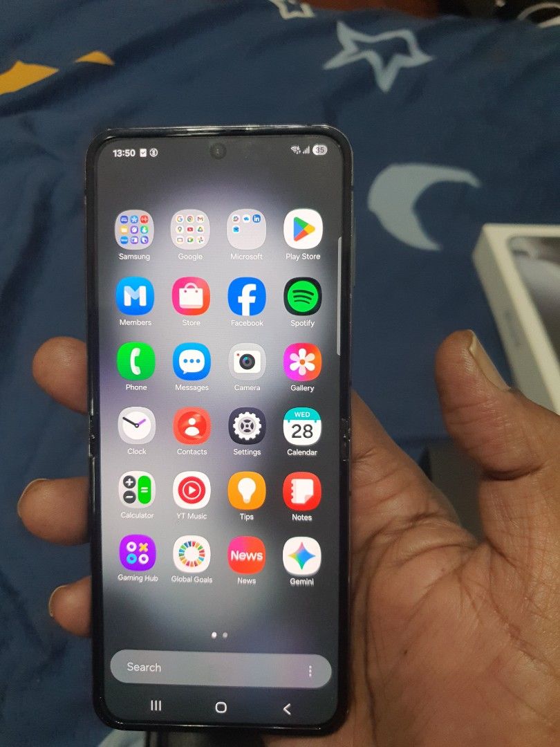 Galaxy Z Flip 5 Graphite 512GB, Mobile Phones & Gadgets, Mobile Phones ...