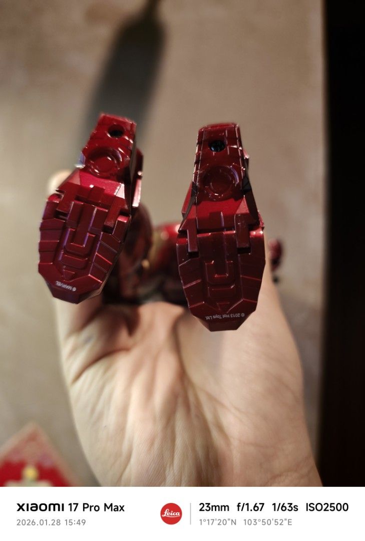 Hot Toys Iron Man Mark VII Action Figure Pre loved, Hobbies & Toys ...