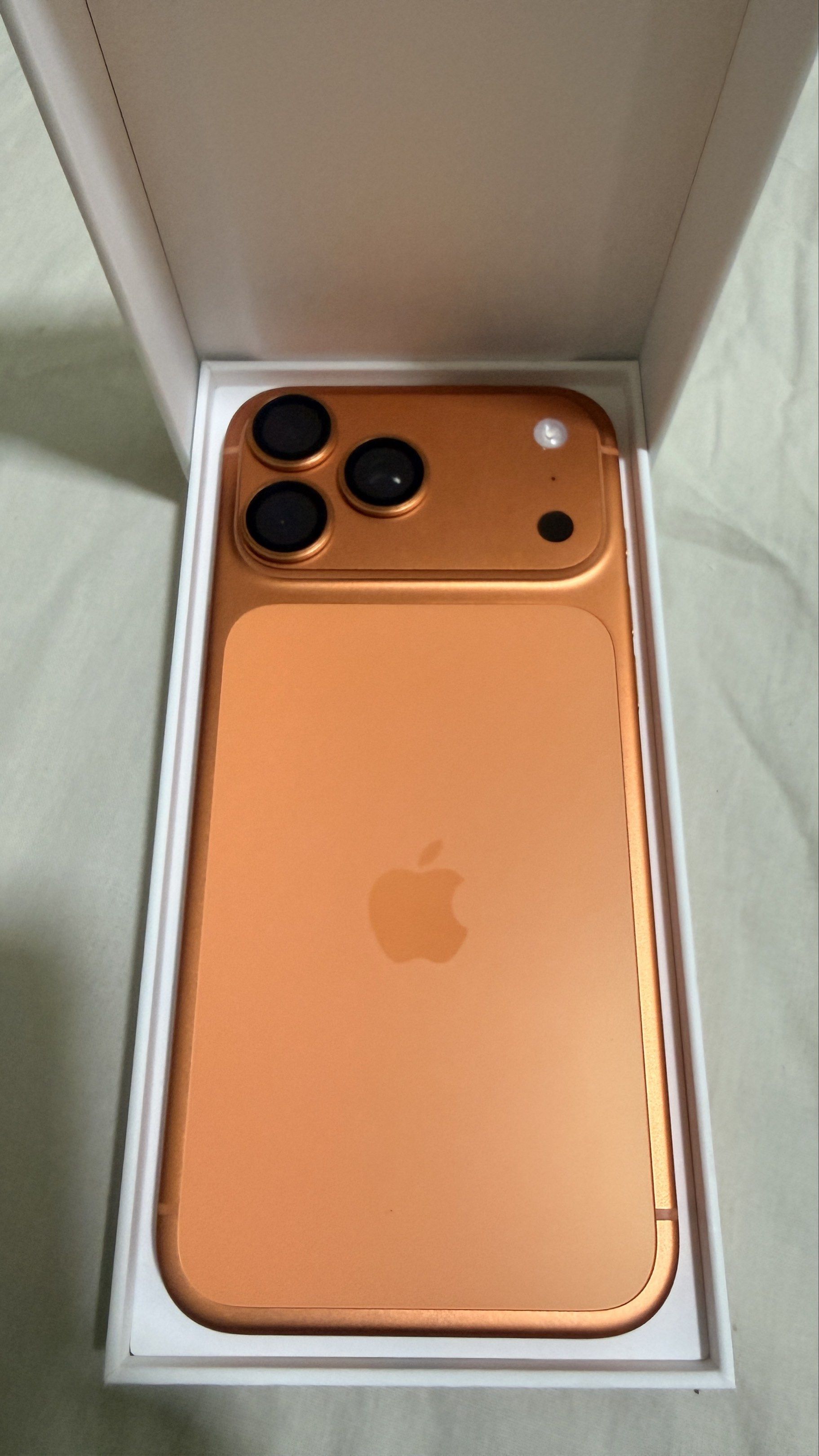 iPhone 17 Pro Max Cosmic Orange 256GB, Mobile Phones & Gadgets, Mobile ...