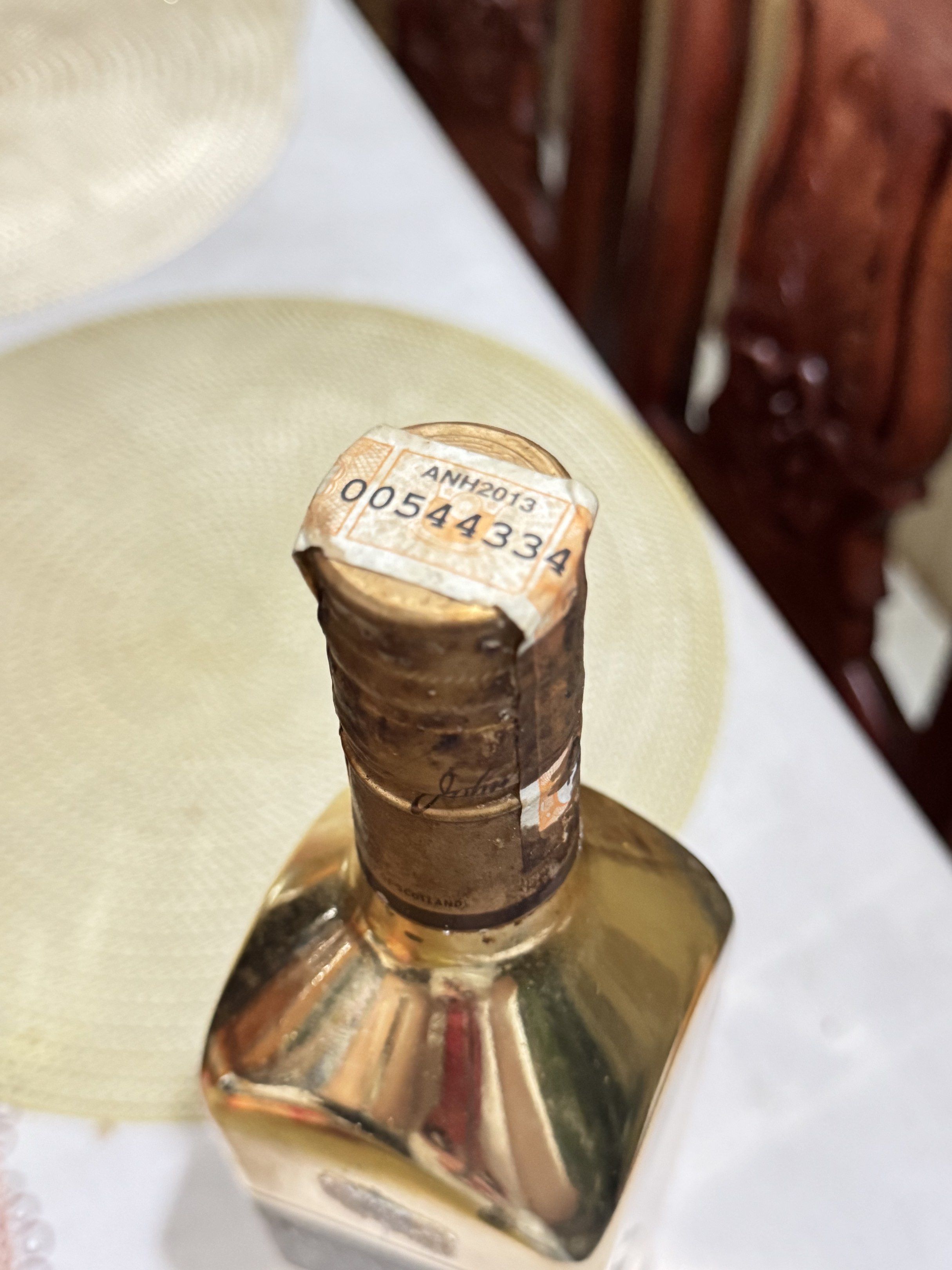 Johnnie Walker Gold Label Reserve Limited Edition, Food & Drinks ...