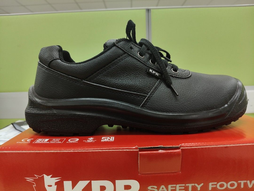 KPR Safety Shoes - Black - UK9/EU43, Men's Fashion, Footwear, Boots on ...