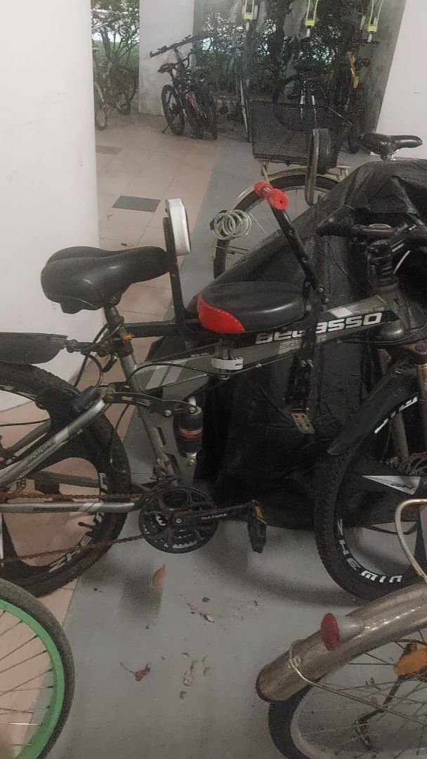 Mountain Bike - Black and Silver, Sports Equipment, Bicycles & Parts, Bicycles on Carousell