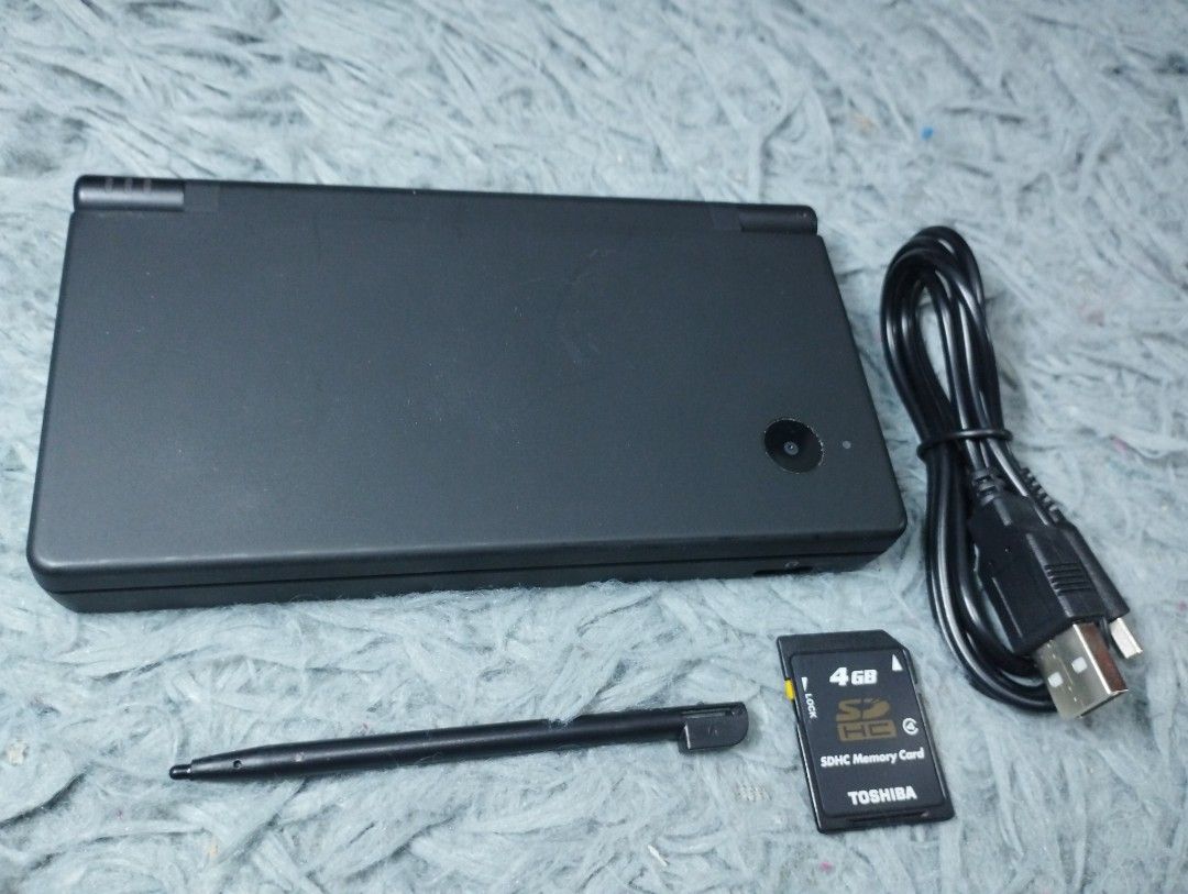 Nintendo DSi JB Full of games, Video Gaming, Video Game Consoles ...