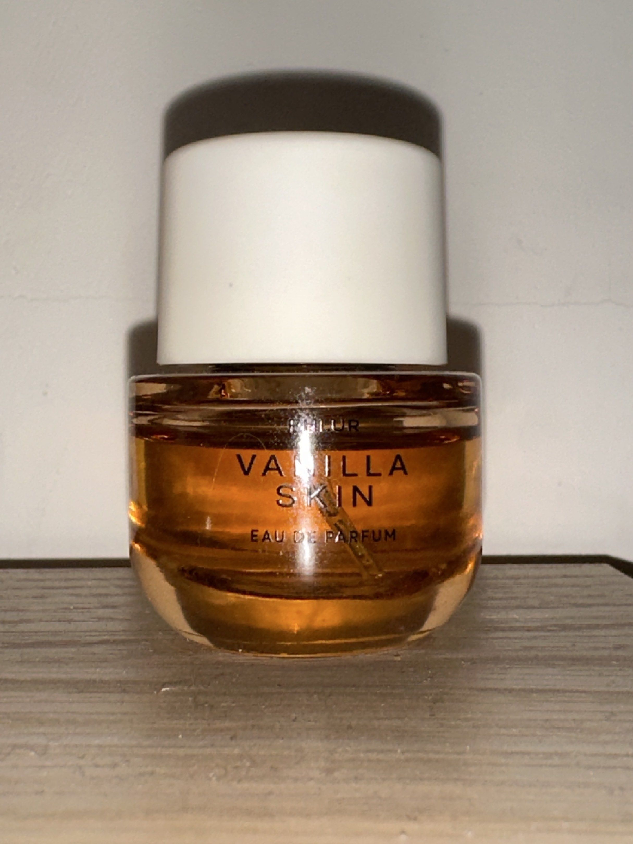 Phlur Vanilla Skin Eau de Parfum 7ml, 美容＆個人護理, 健康及美容 - 香水＆香體噴霧 - Carousell