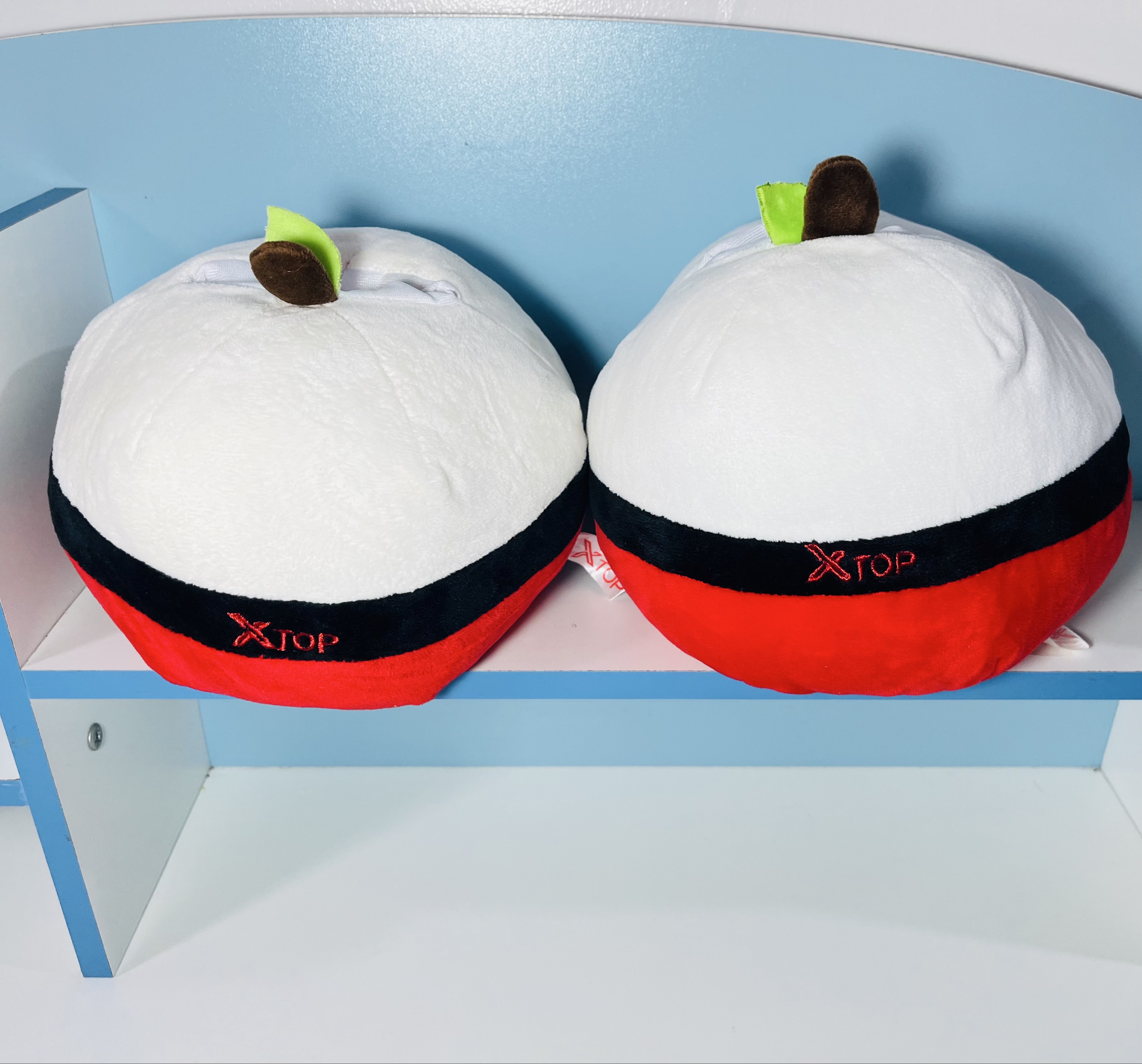 pokeball apple style phone holder plushie, Mobile Phones & Gadgets ...