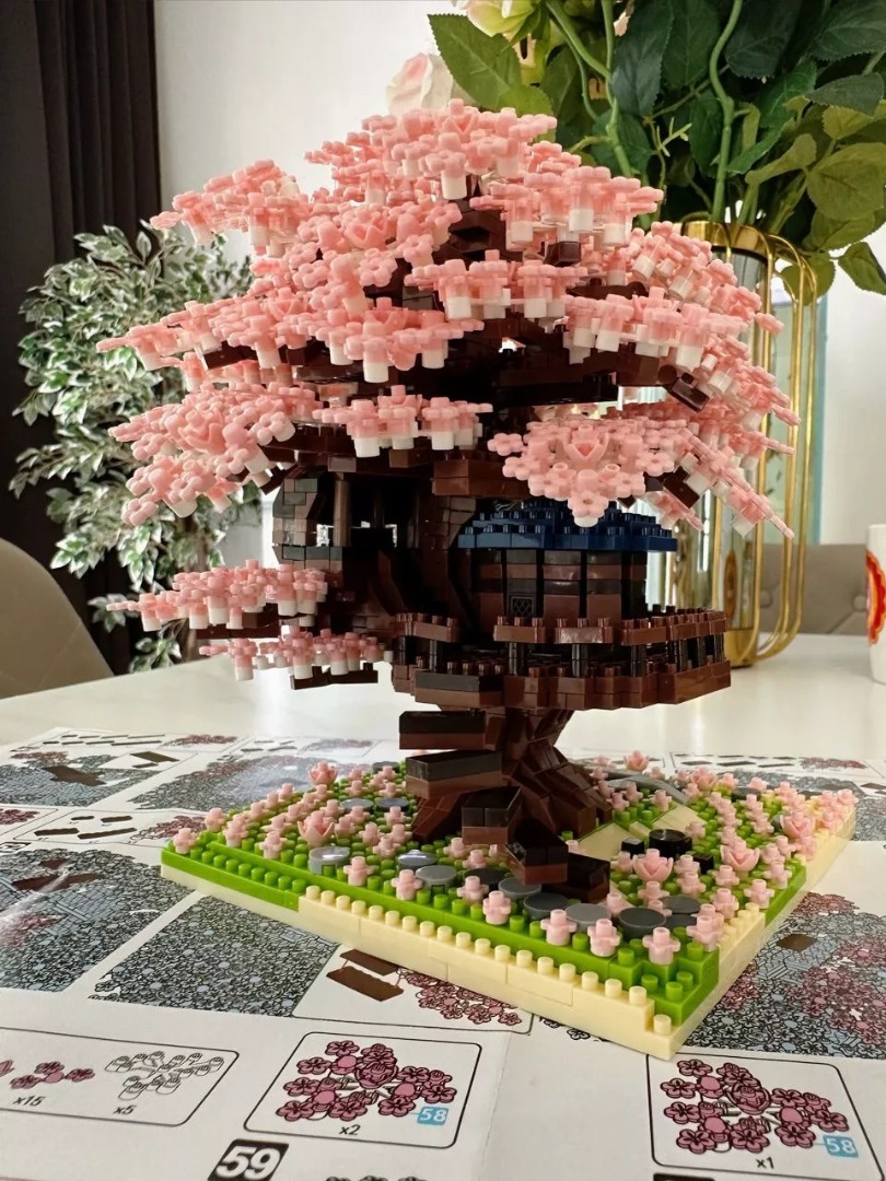 Sakura tree house lego collection, Hobbies & Toys, Toys & Games on ...
