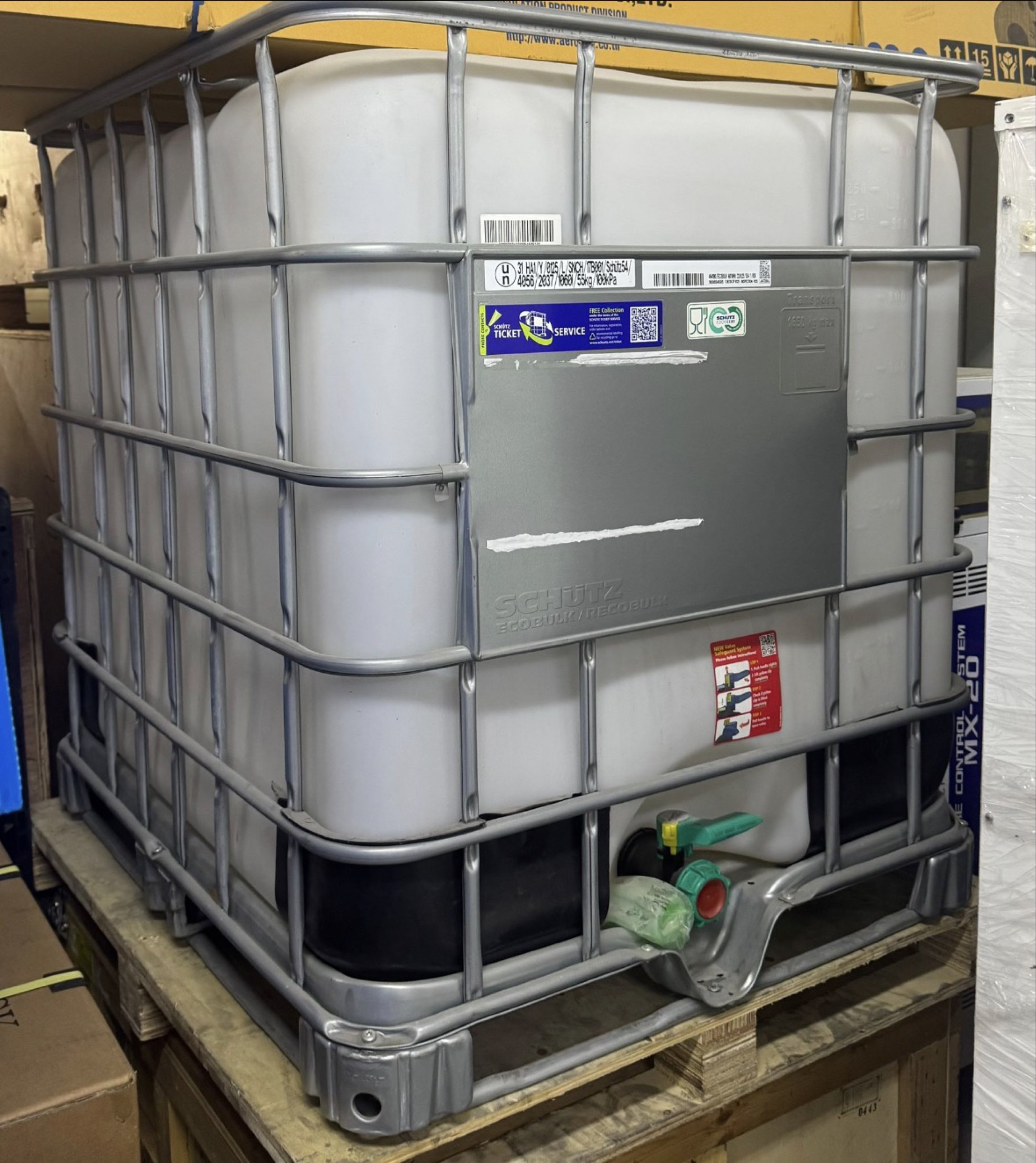 SCHUTZ brand 1000L IBC PVC Water Tank, Furniture & Home Living ...