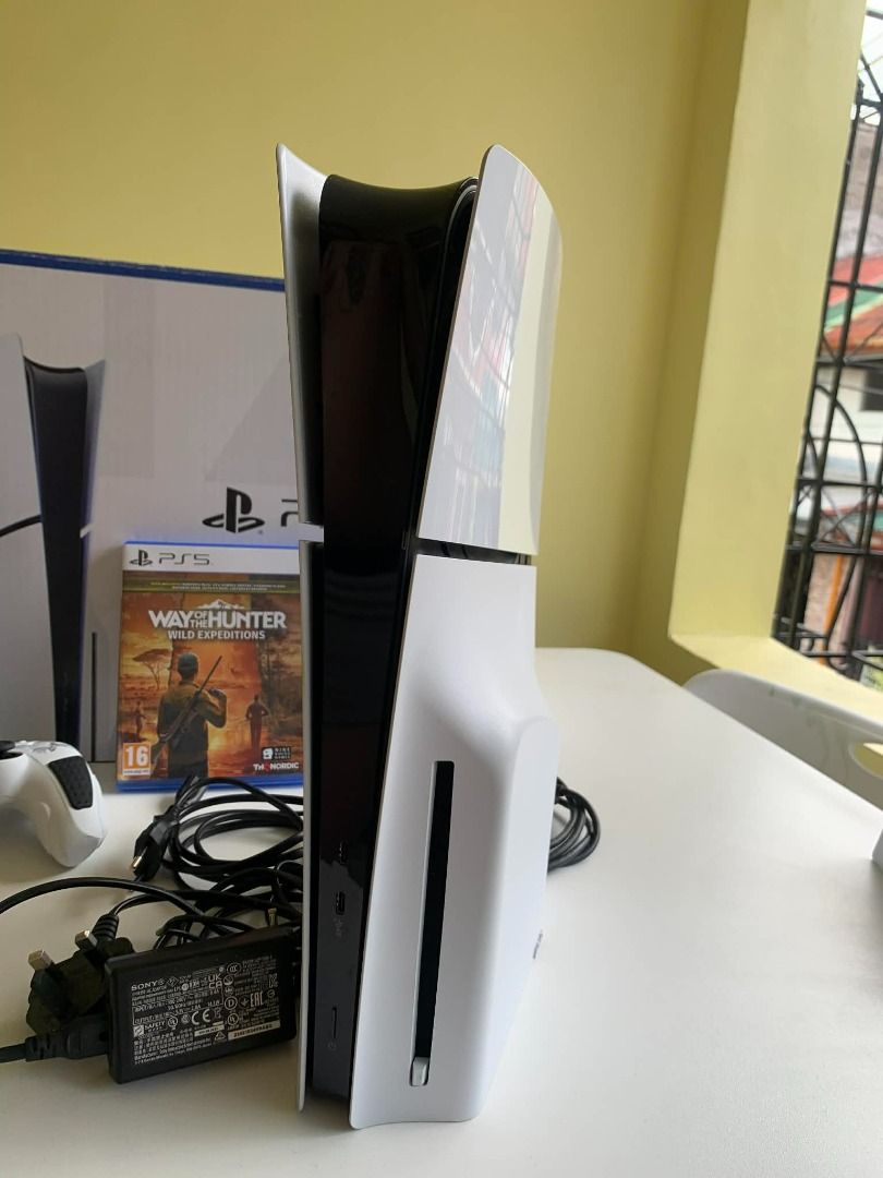 Sony PlayStation 5 Console with games and charging dock, Video Gaming ...