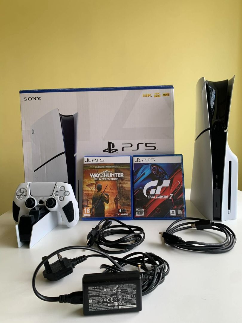 Sony PlayStation 5 Console with games and charging dock, Video Gaming ...