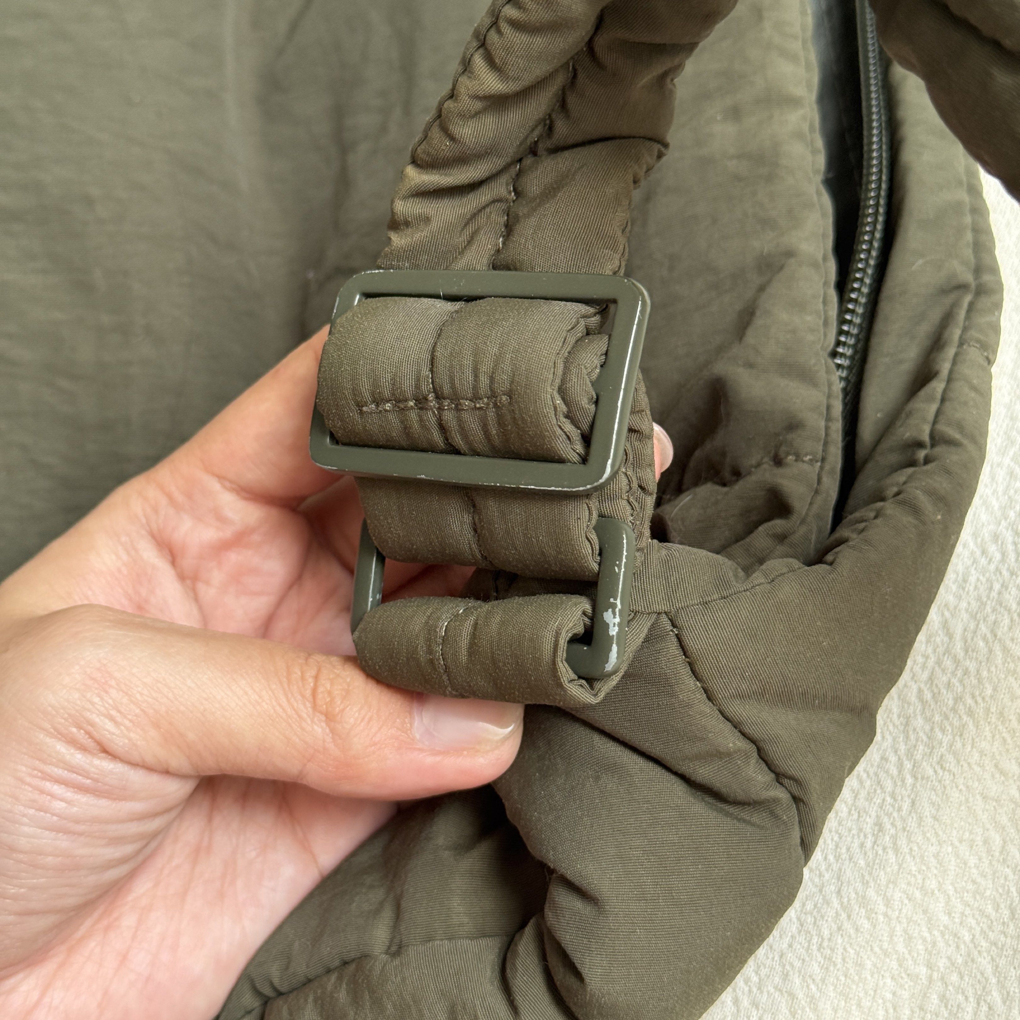 The Paper Bunny Puffer Swing - Hunter, Women's Fashion, Bags & Wallets ...