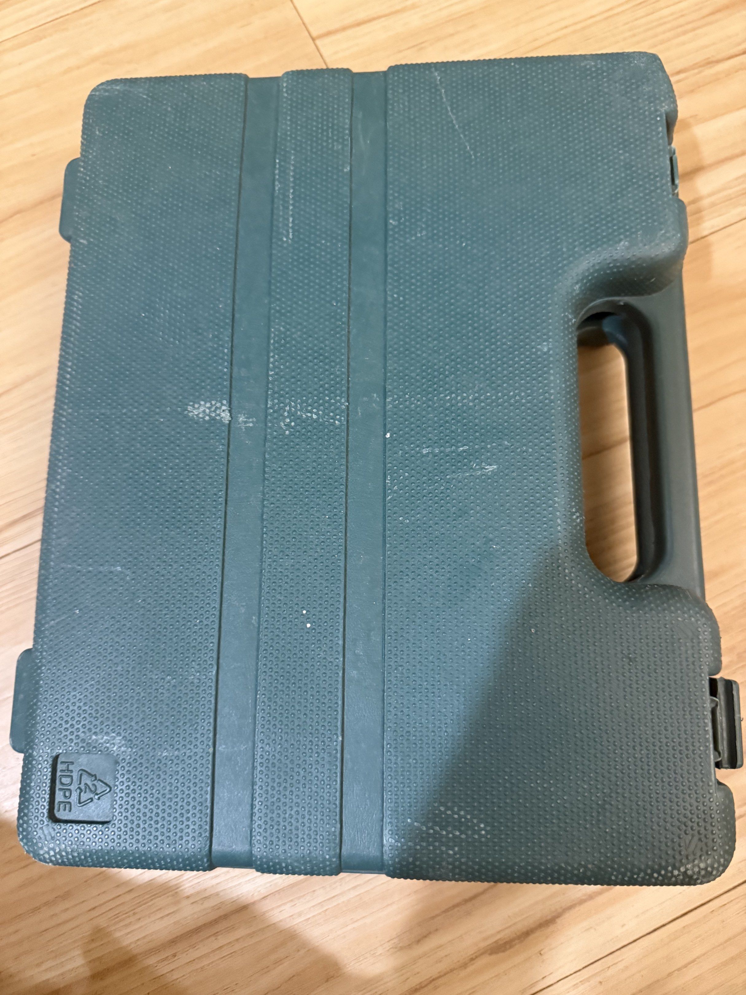 Tool Kit - Complete Set, Furniture & Home Living, Home Improvement ...