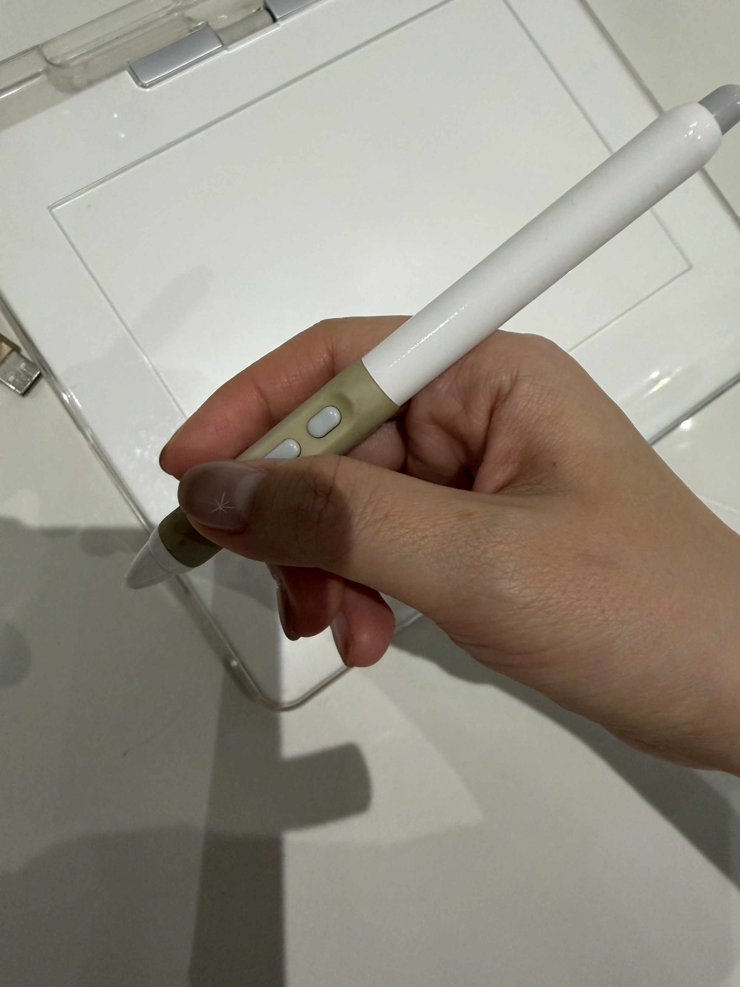 Wacom Drawing Tablet with Pen CTE-640, Computers & Tech, Parts ...