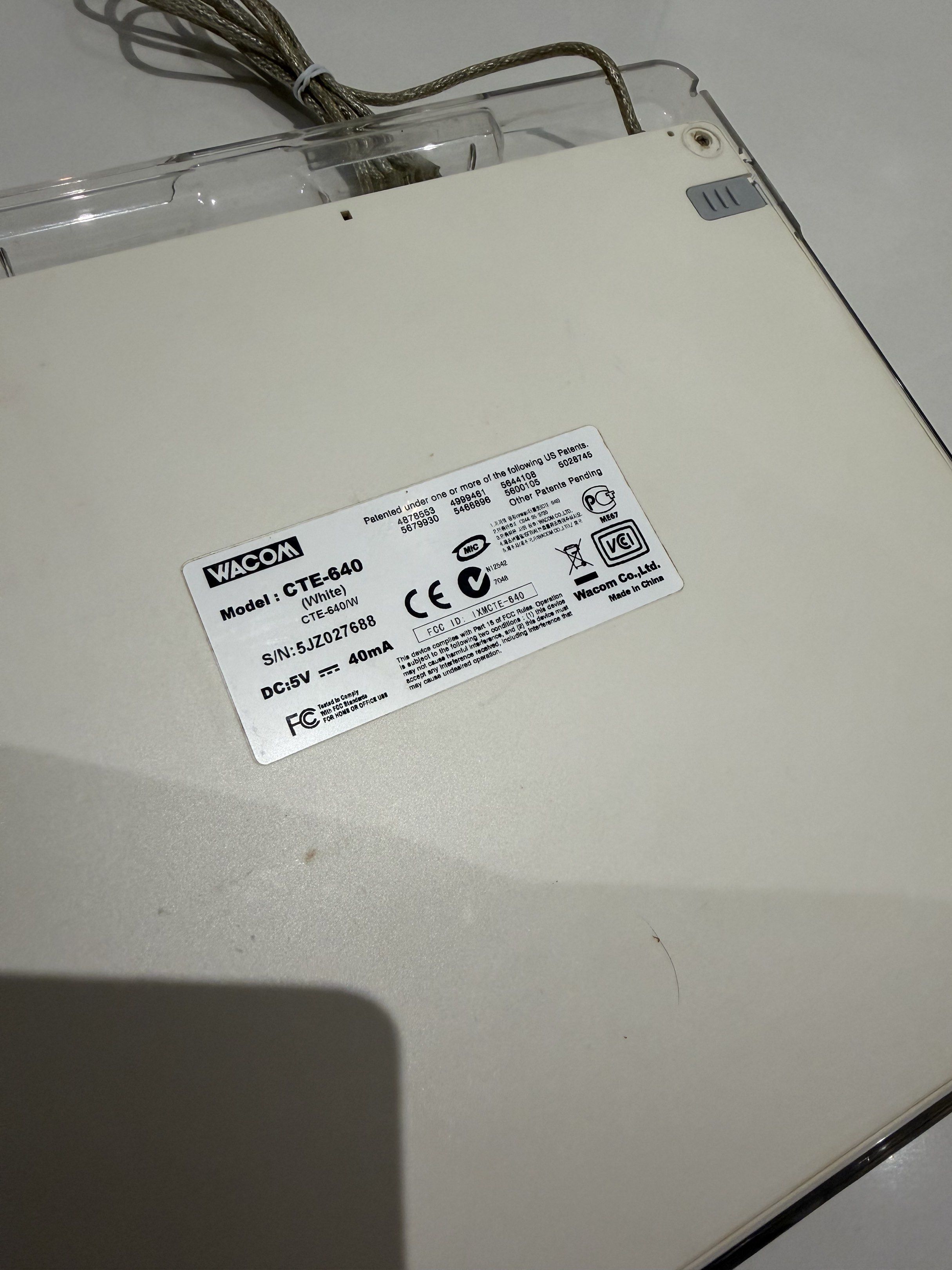 Wacom Drawing Tablet with Pen CTE-640, Computers & Tech, Parts ...