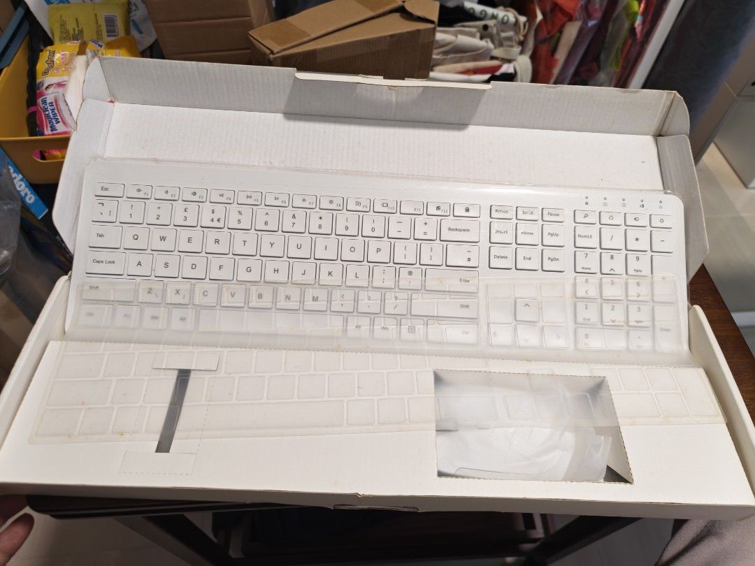 Wireless Keyboard -(SEENDA) with mouse, Computers & Tech, Parts ...