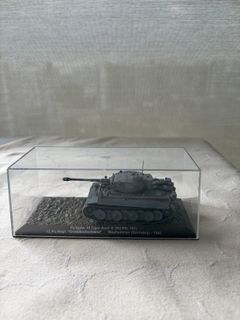Lindberg LST Landing Ship Tank Model Kit 1:245 Scale, Hobbies & Toys ...