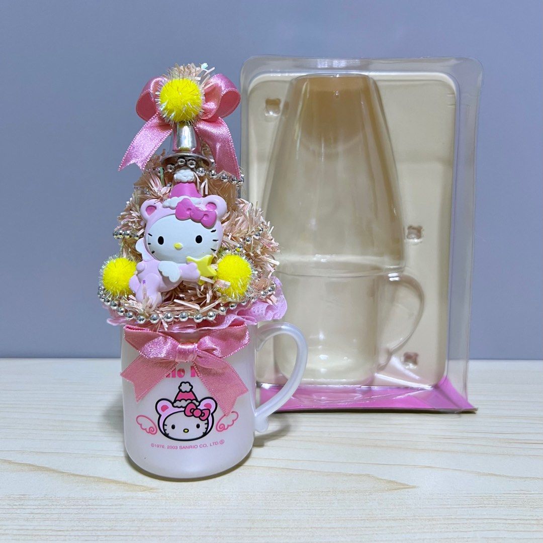 2003 Sanrio Hello Kitty Mini Christmas Tree Display (NO BOX) 15cm - Php ...
