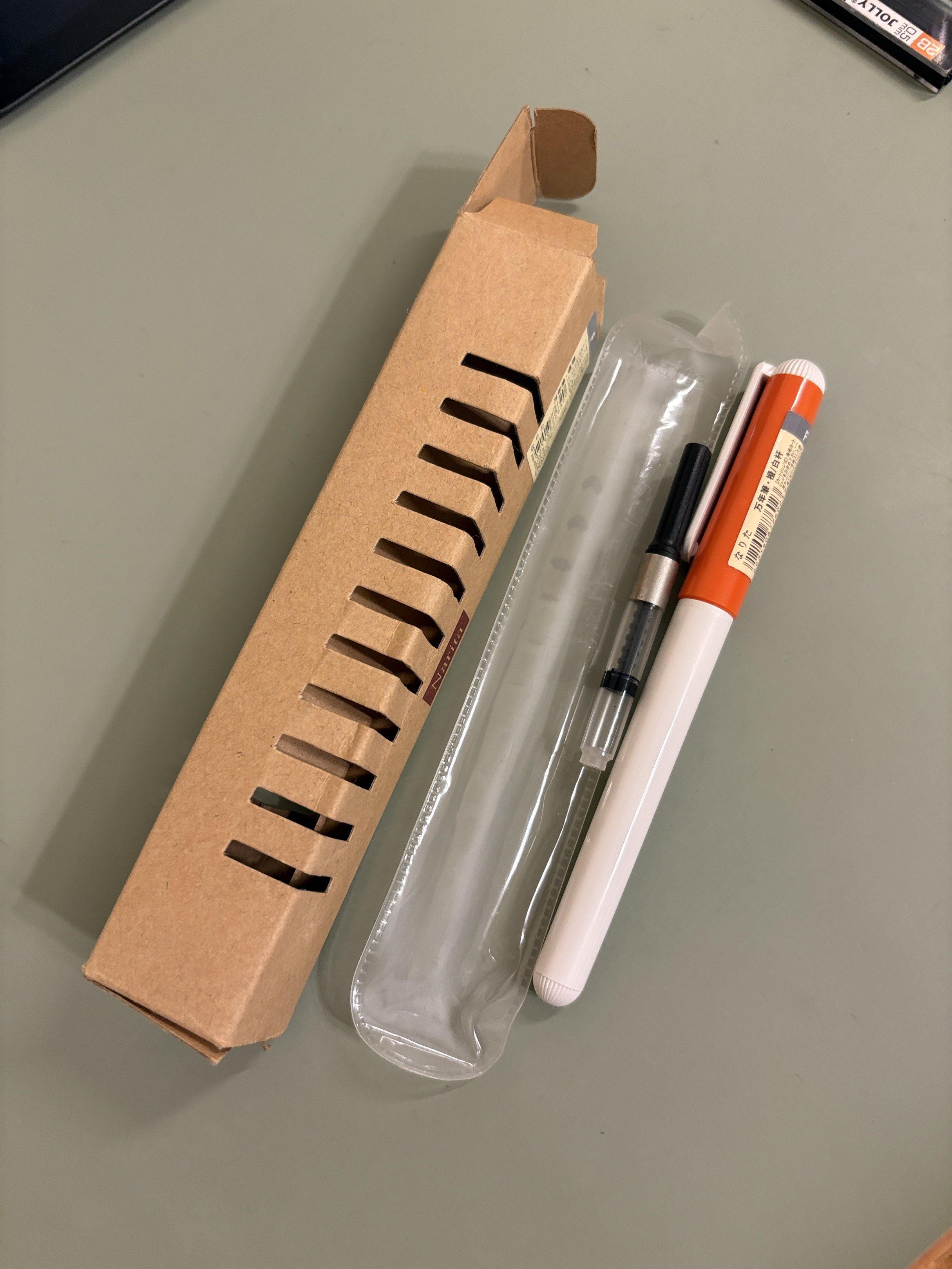 [ $2] Narita Fountain Pen - White/Orange, Hobbies & Toys, Stationery ...