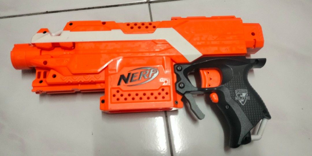 Buying Unfunctional Nerf Motorized Blaster, Hobbies & Toys, Toys ...