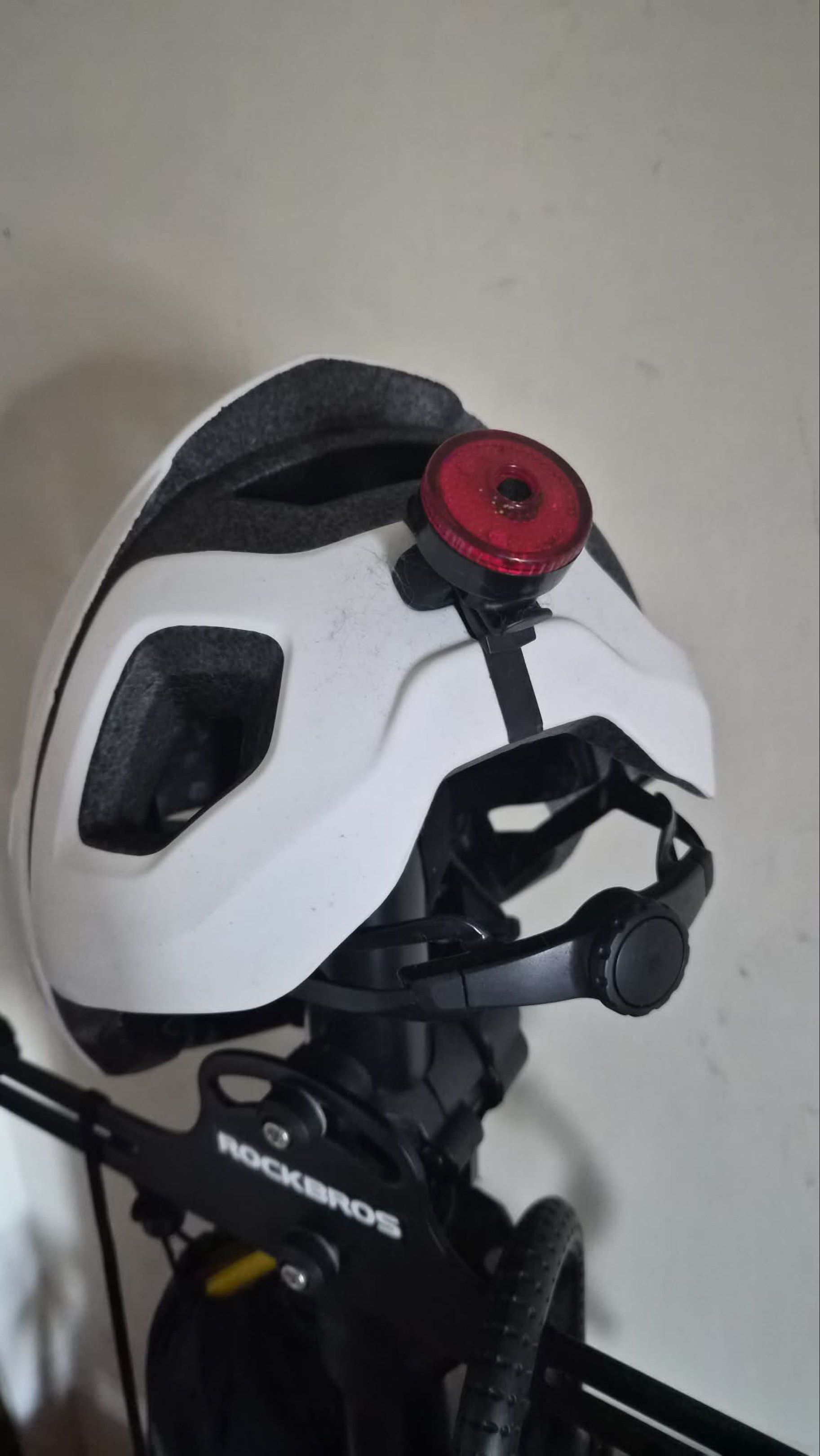 Decathlon Van Rysel Road Bike Helmet, Sports Equipment, Bicycles & Parts, Bicycles on Carousell