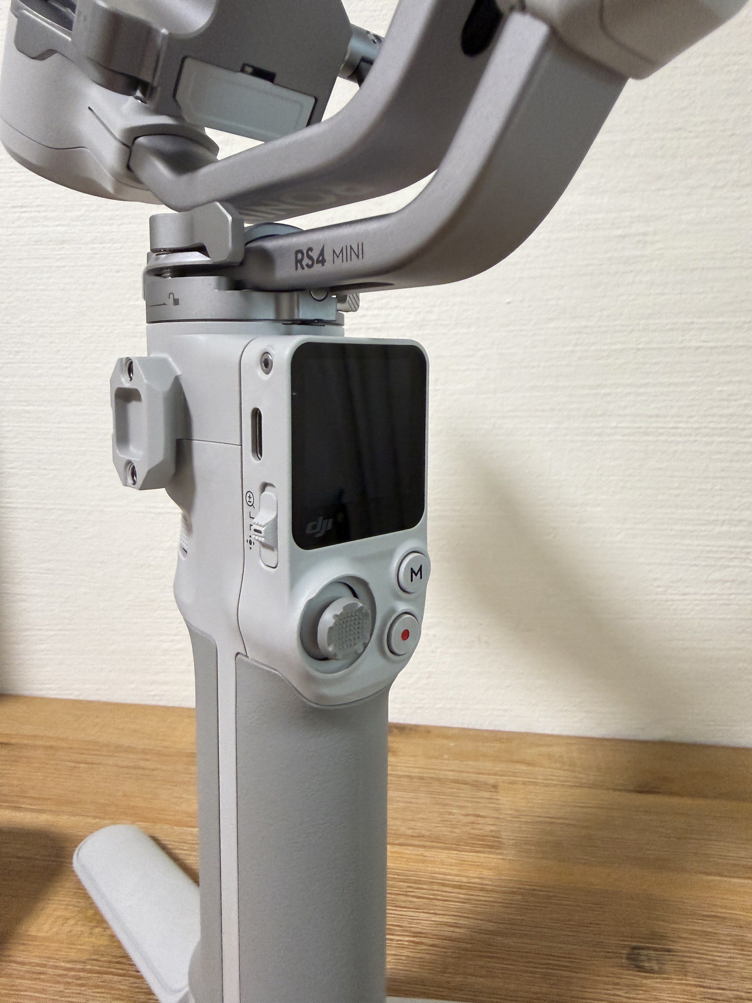 DJI RS4 Mini Gimbal Stabilizer - Like New, Photography, Photography ...