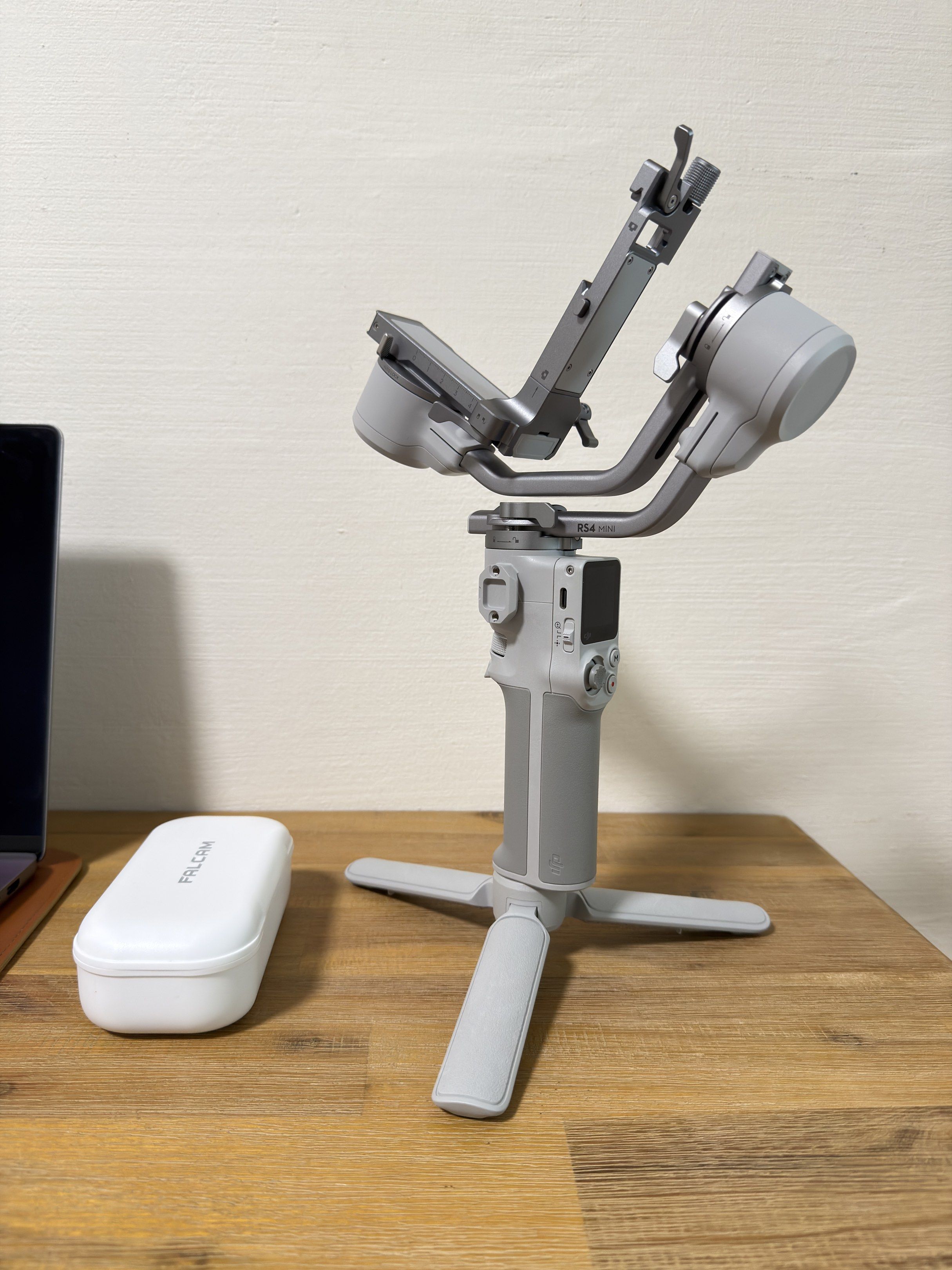 DJI RS4 Mini Gimbal Stabilizer - Like New, Photography, Photography ...