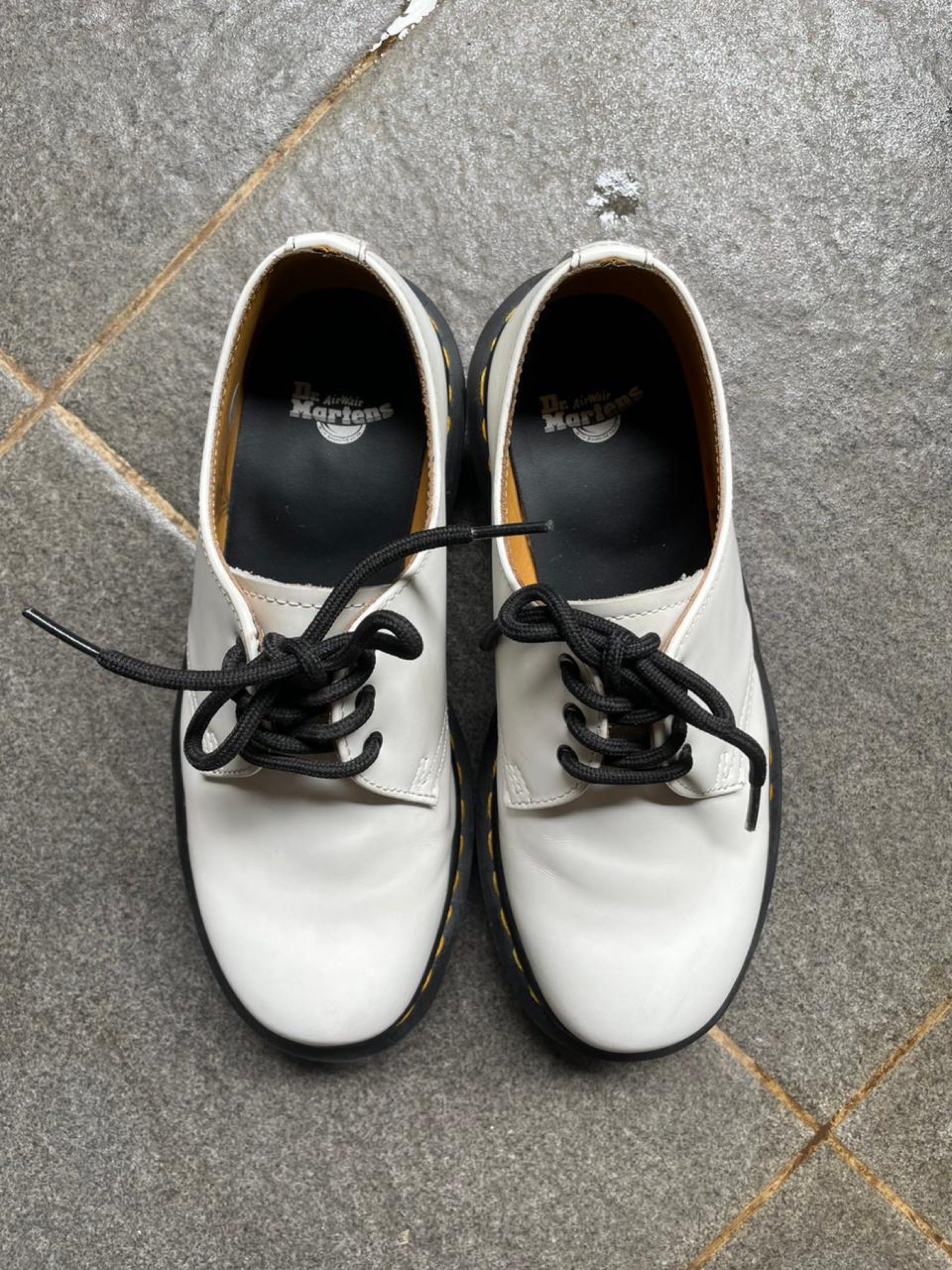 Docmart Core 1461 Bex White Smooth dan Nike Air Max Plus Black, Fesyen ...