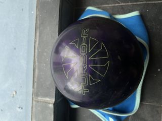 Ebonite 10 lb Bowling Ball, Sports Equipment, Sports & Games, Billiards ...