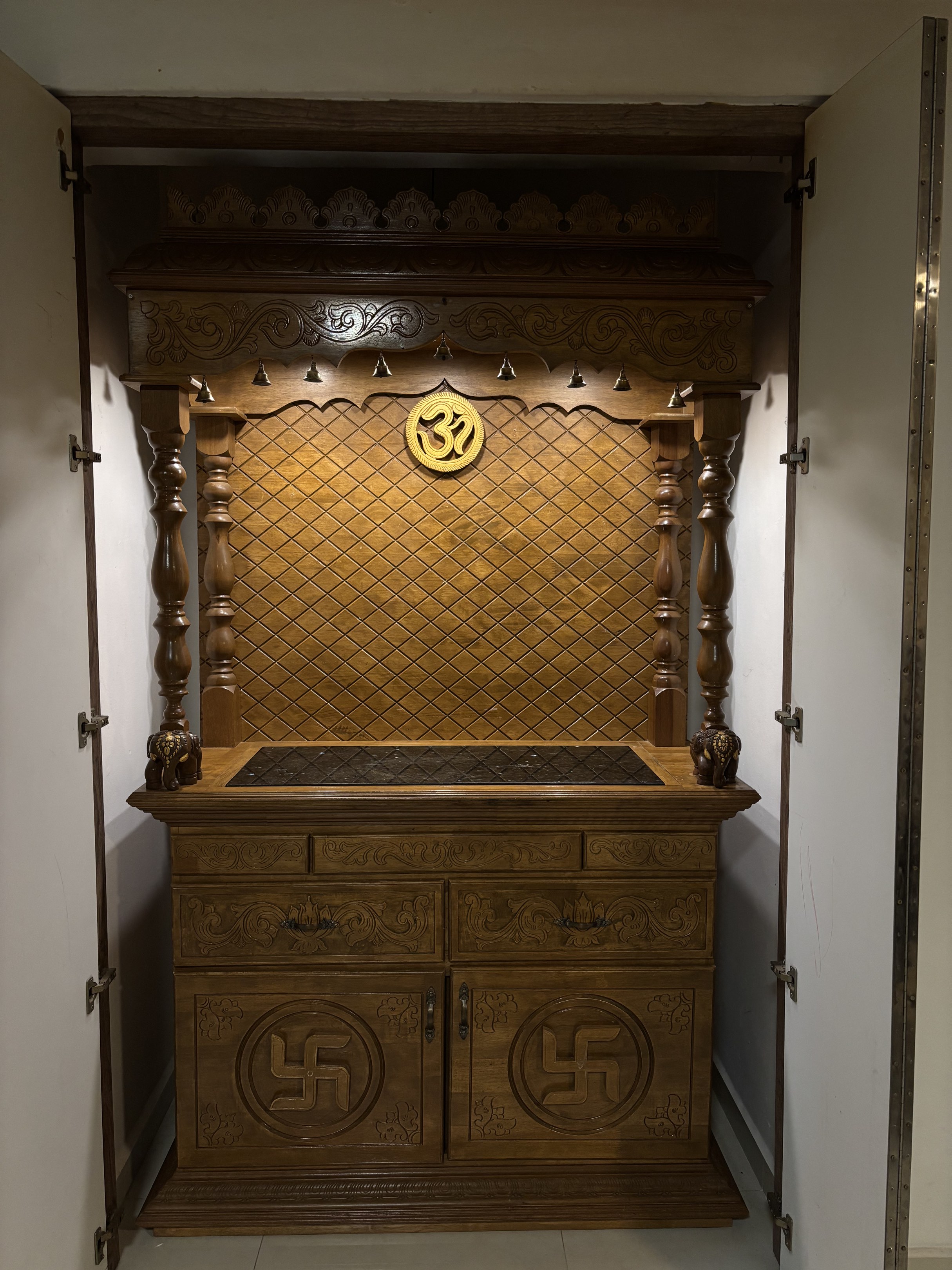 Hand-Carved Wooden Pooja Mandir with Intricate Carvings (Altar ...