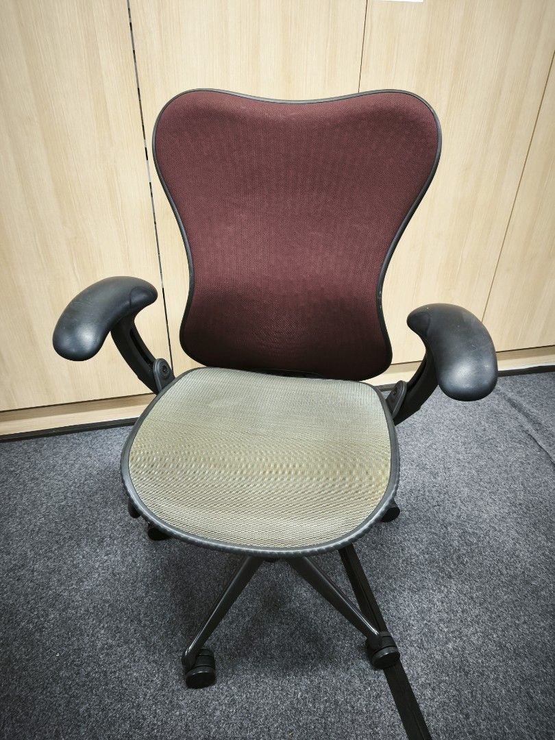 Herman Miller ergonomic Office Chair - used Condition, Furniture & Home ...
